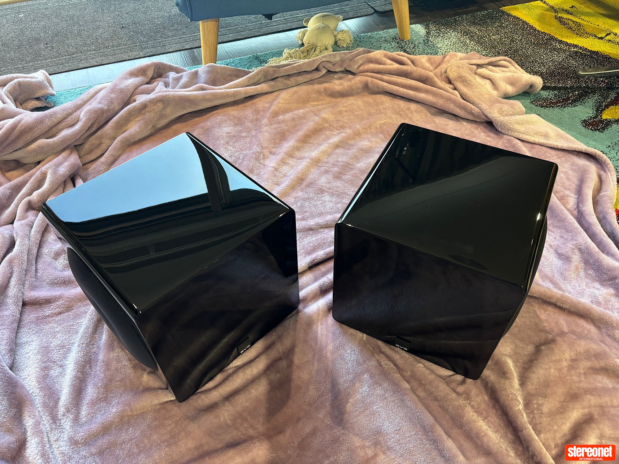 SVS Sound 3000 Micro Subwoofer (Active / Powered) - Subwoofers - StereoNET