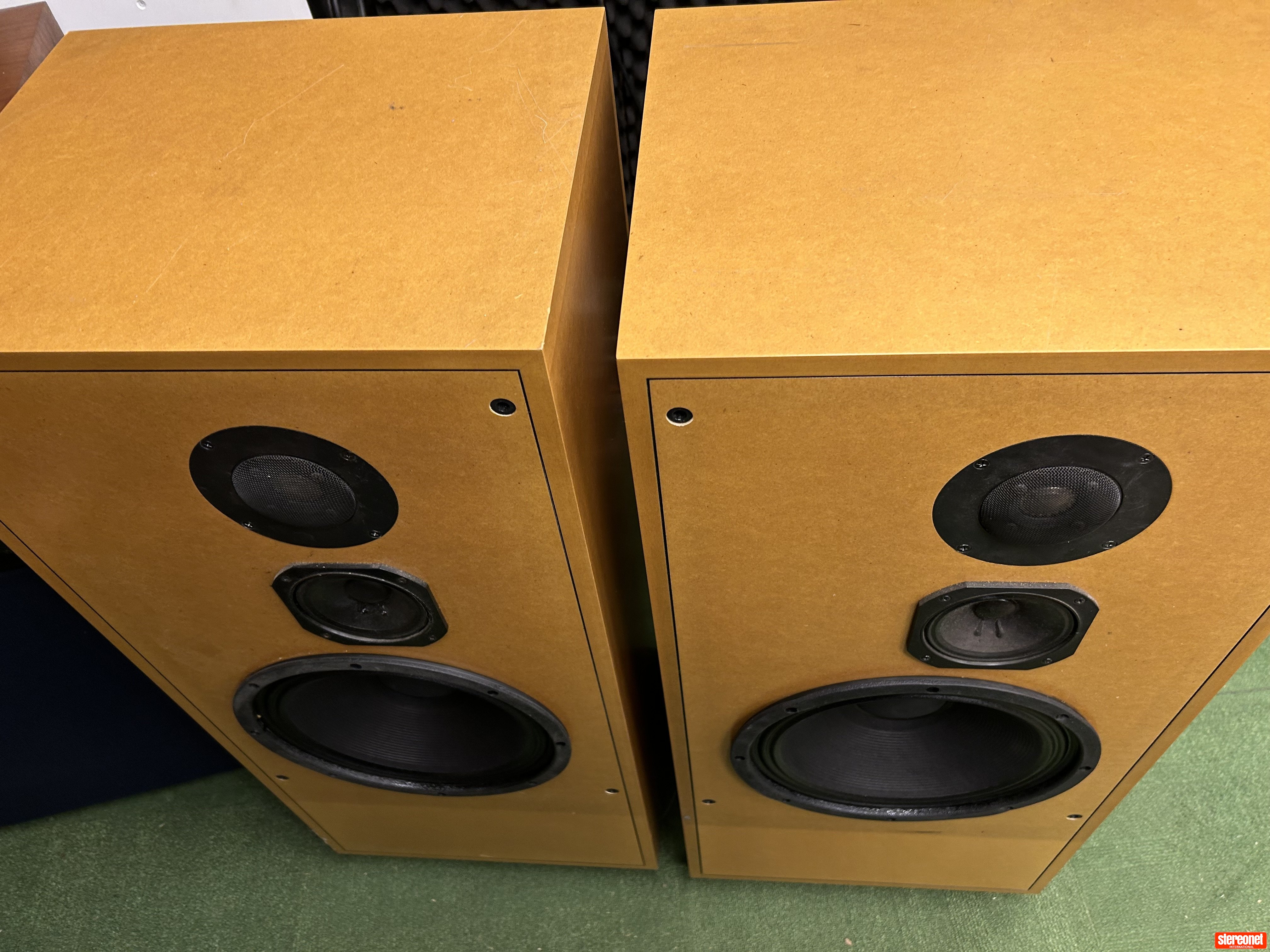 JBL L100T Floorstanding Loudspeakers |﻿ Floorstanders & Large Monitors