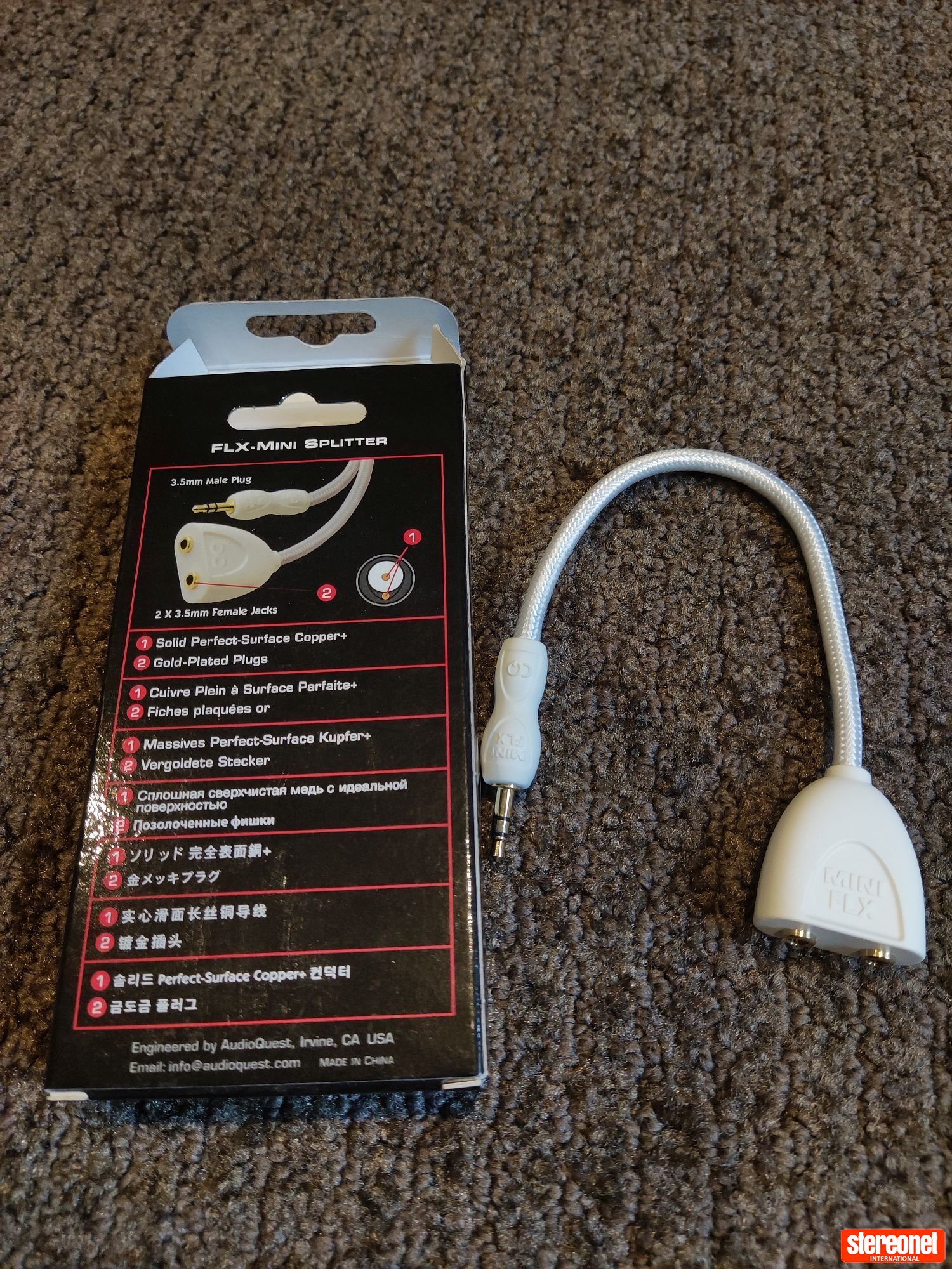 AudioQuest FLX-Mini Splitter 3.5mm mini plug to 2 mini jacks |﻿ Cable ...