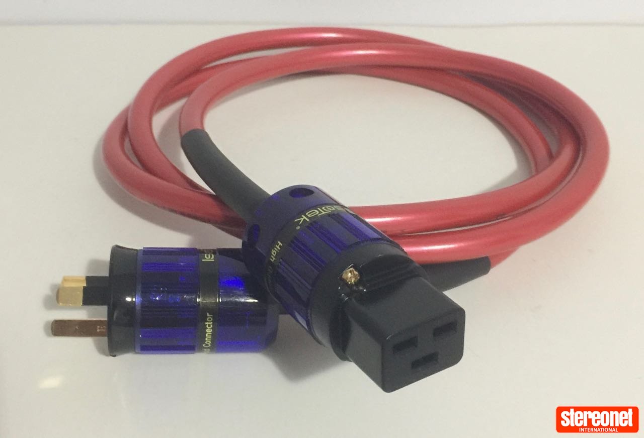 IsoTek Evo 3 Optimum Power Cable - Power Cables - StereoNET