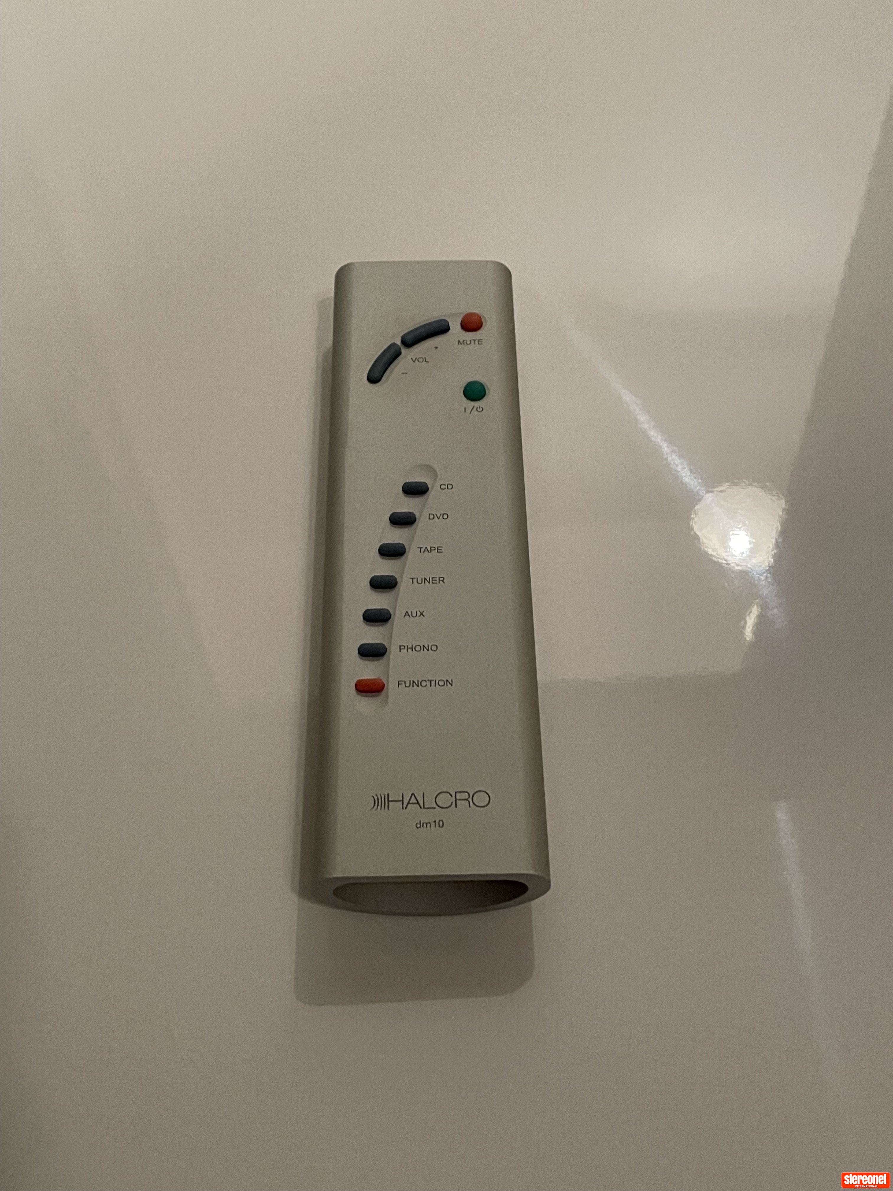 Halcro DM10 Pre Amplifier - Pre Amplifiers - StereoNET