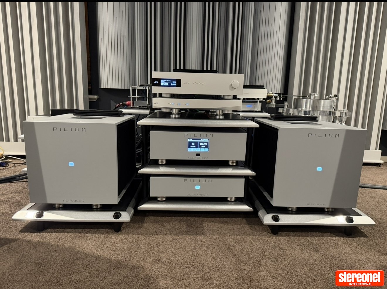 Pilium Alexander Pre / Power Combination - Pre Amplifiers - StereoNET