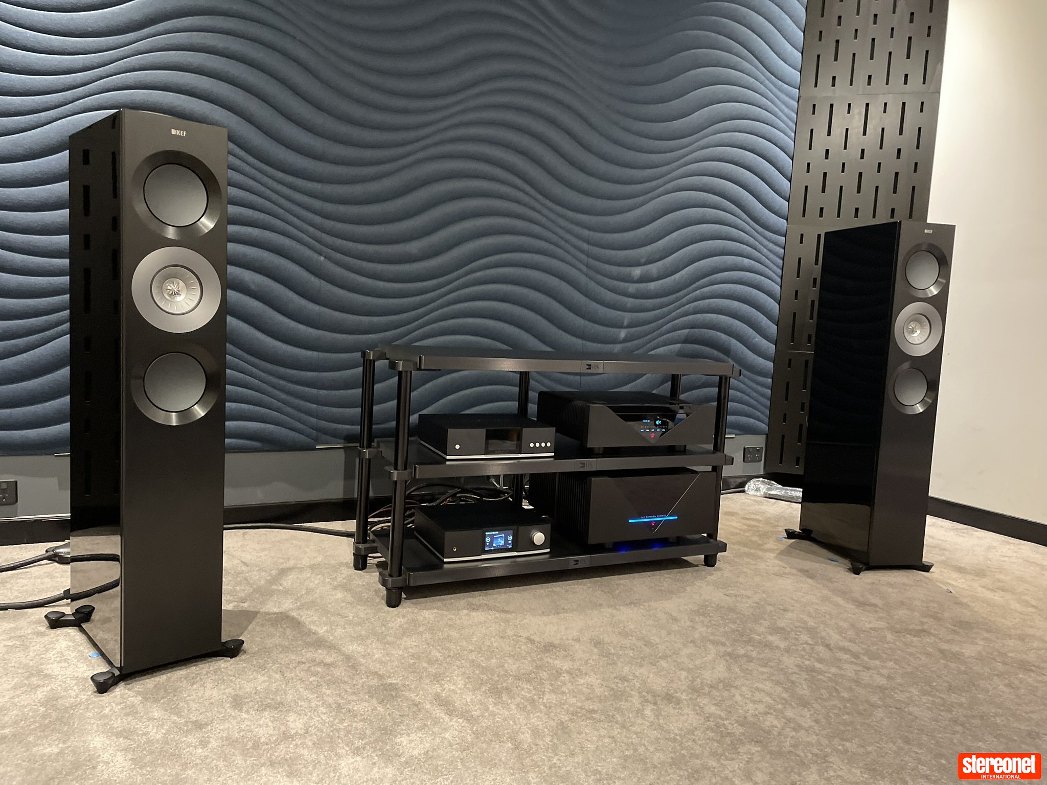 KEF Reference 3 Meta Floorstanding Loudspeakers - Floorstanders & Large ...