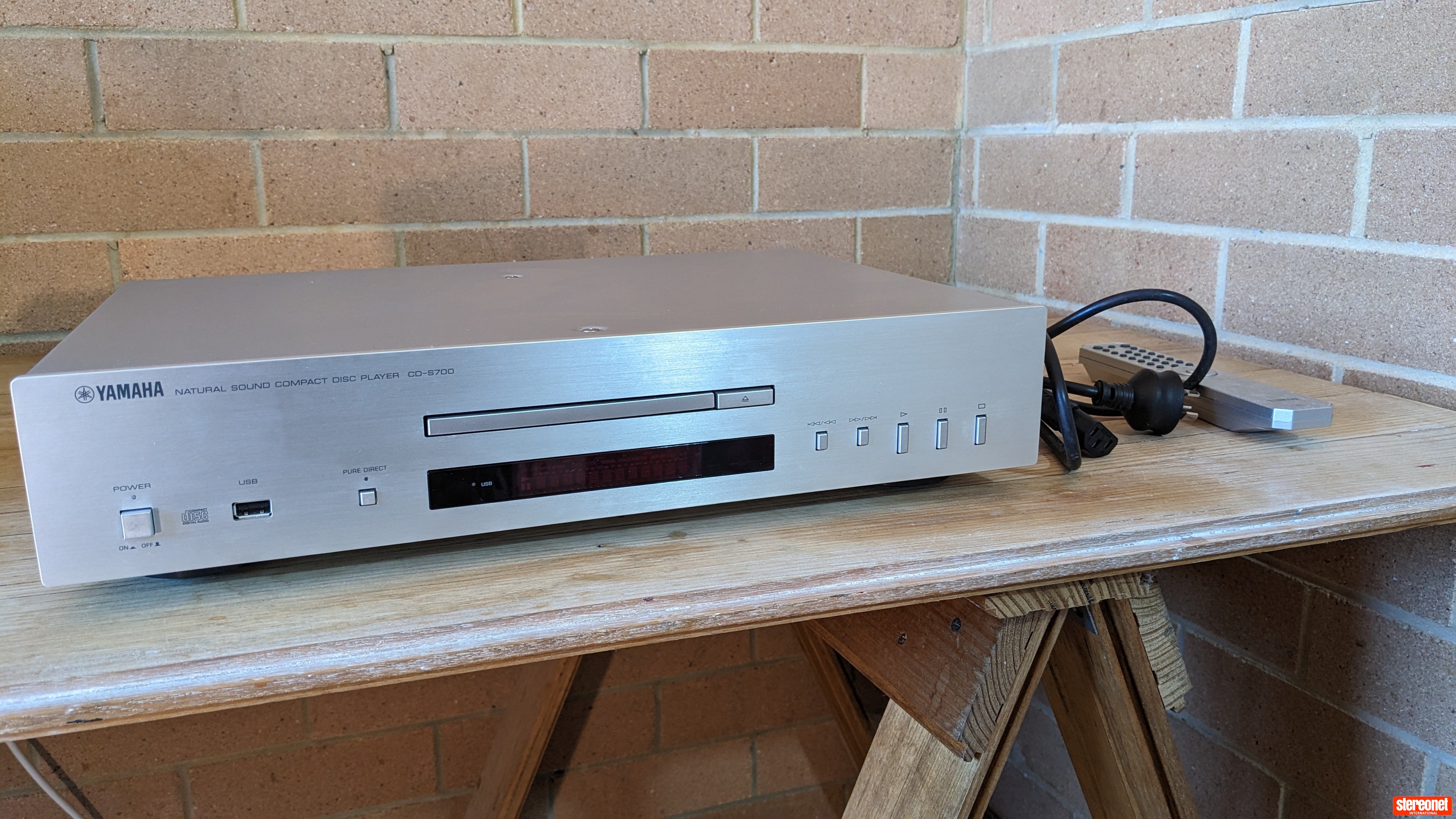 Yamaha CD-700 CD Player - CD/SACD Players & Transport - StereoNET