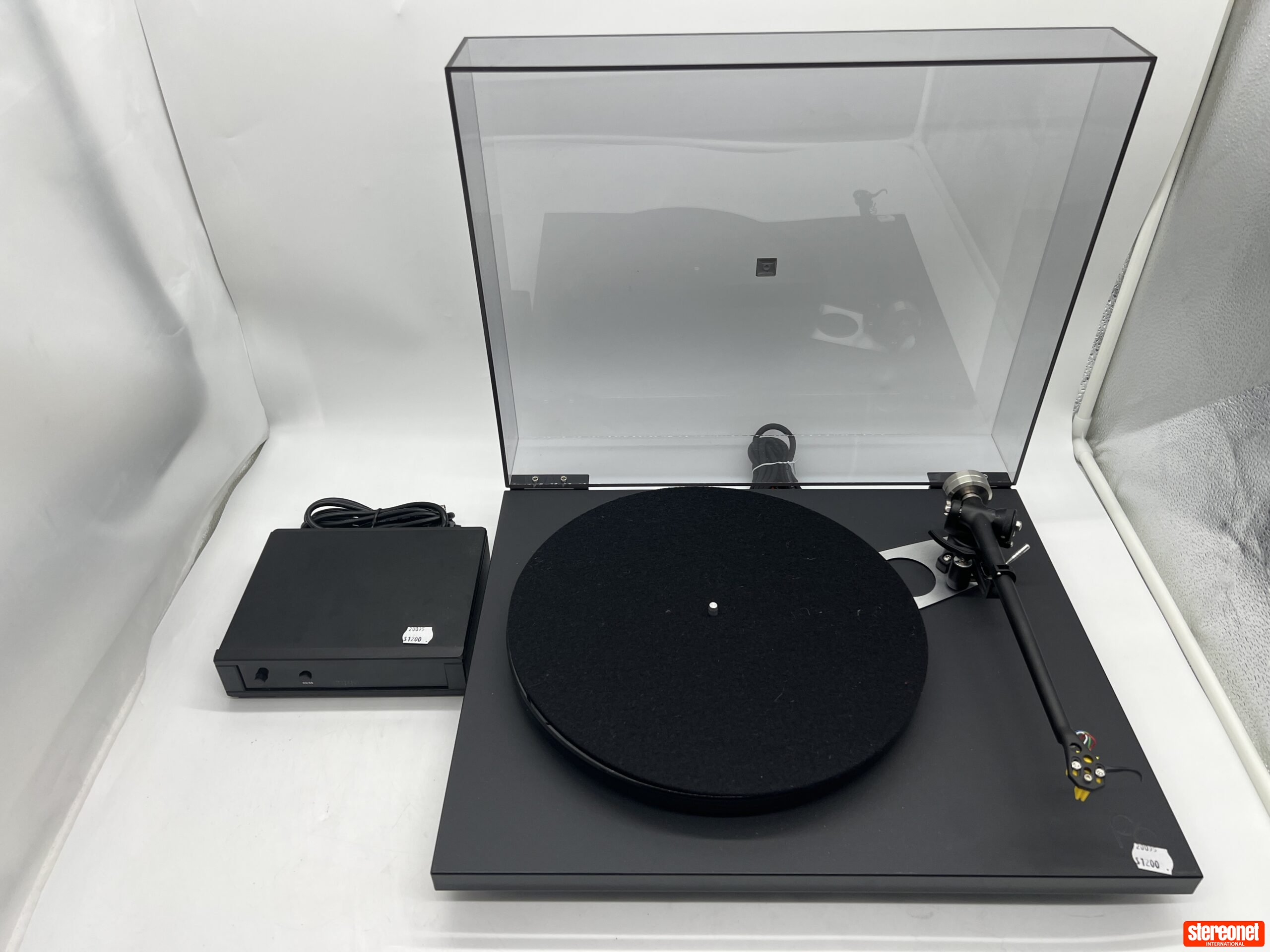 Rega Planar 6 Turntable - Turntables & Record Players - StereoNET