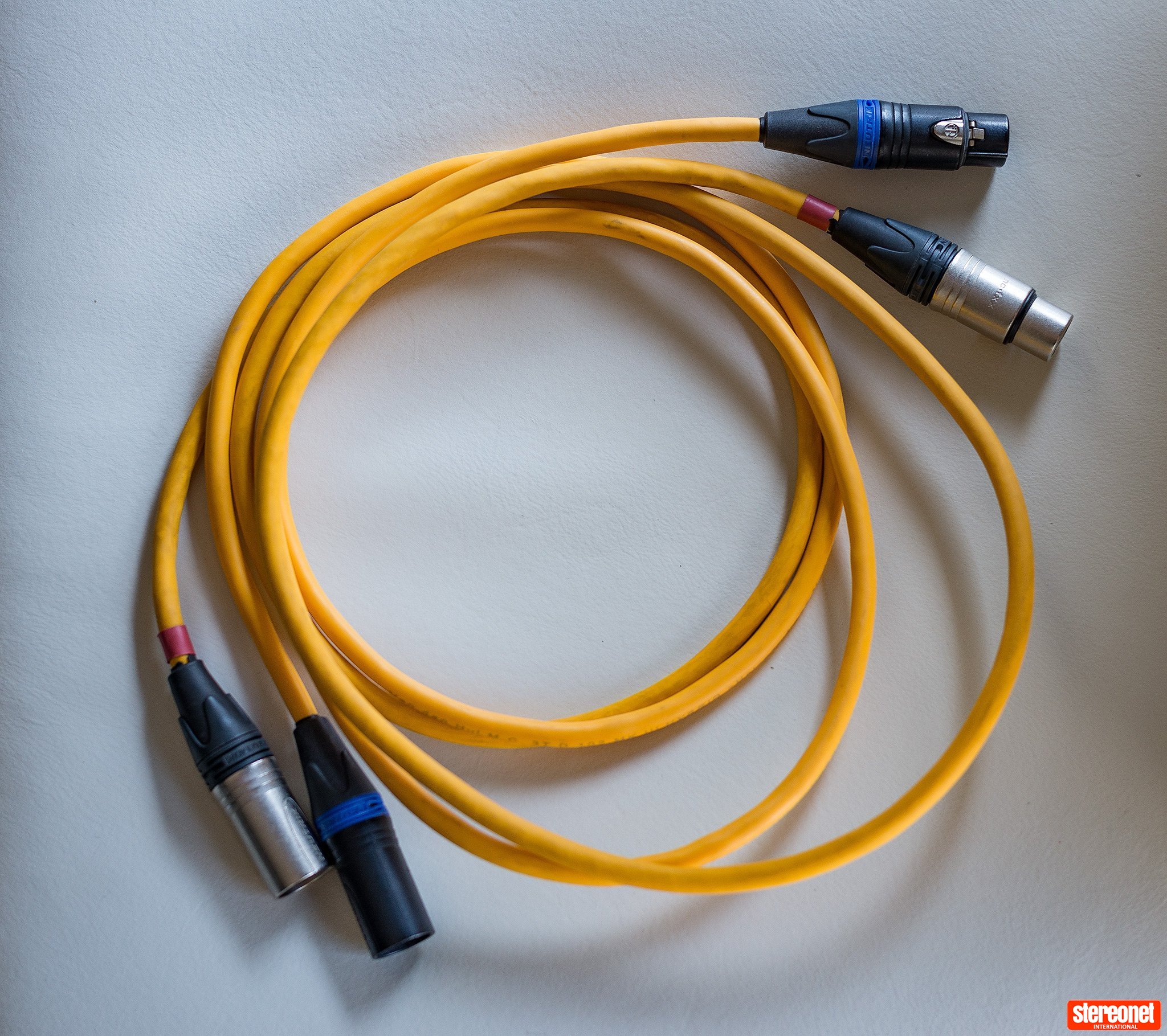 Van Den Hul The D-102/III Hybrid Interconnect Cables (XLR ...