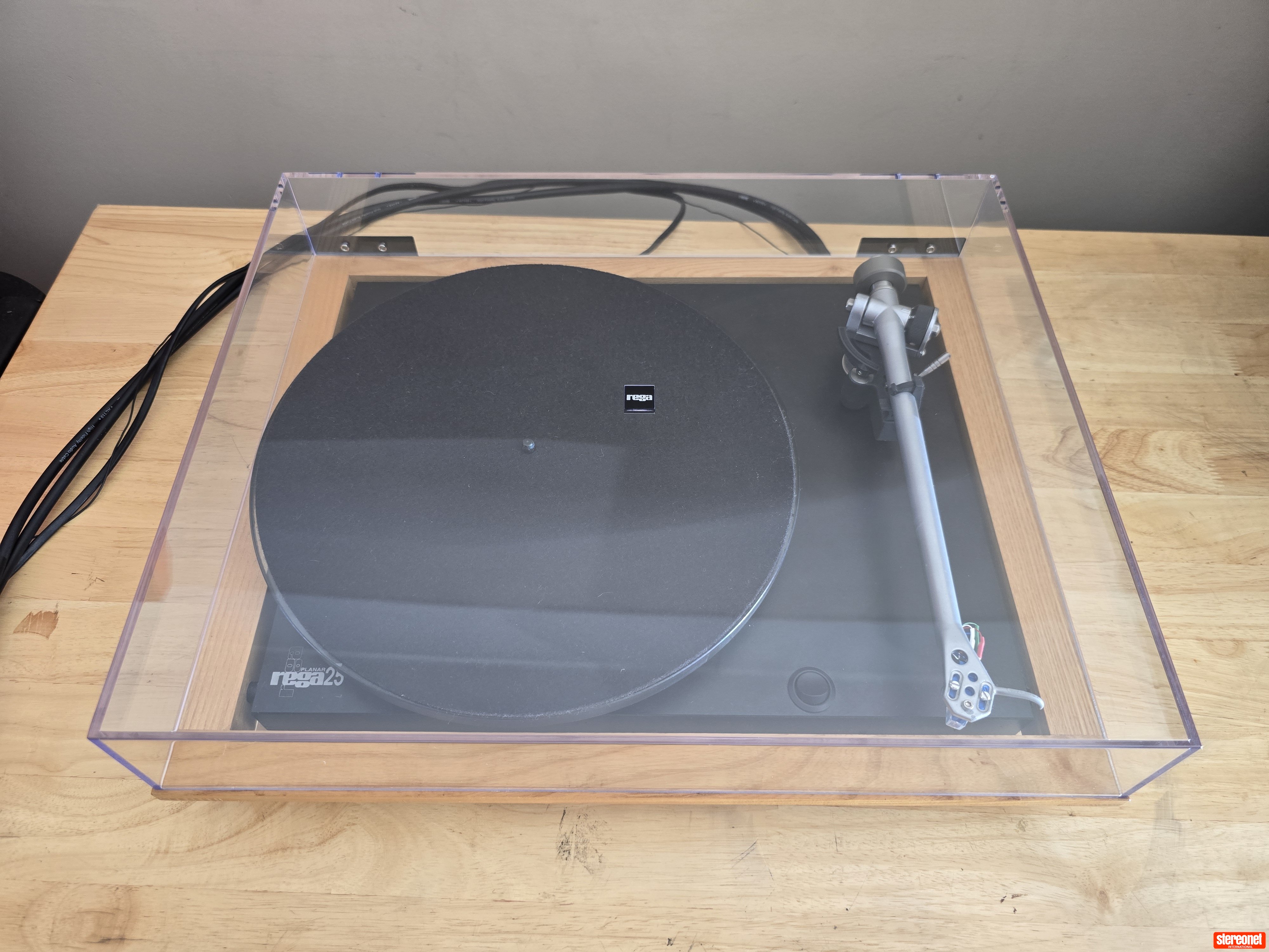 Rega Planar 25 Turntable - Turntables & Record Players - StereoNET