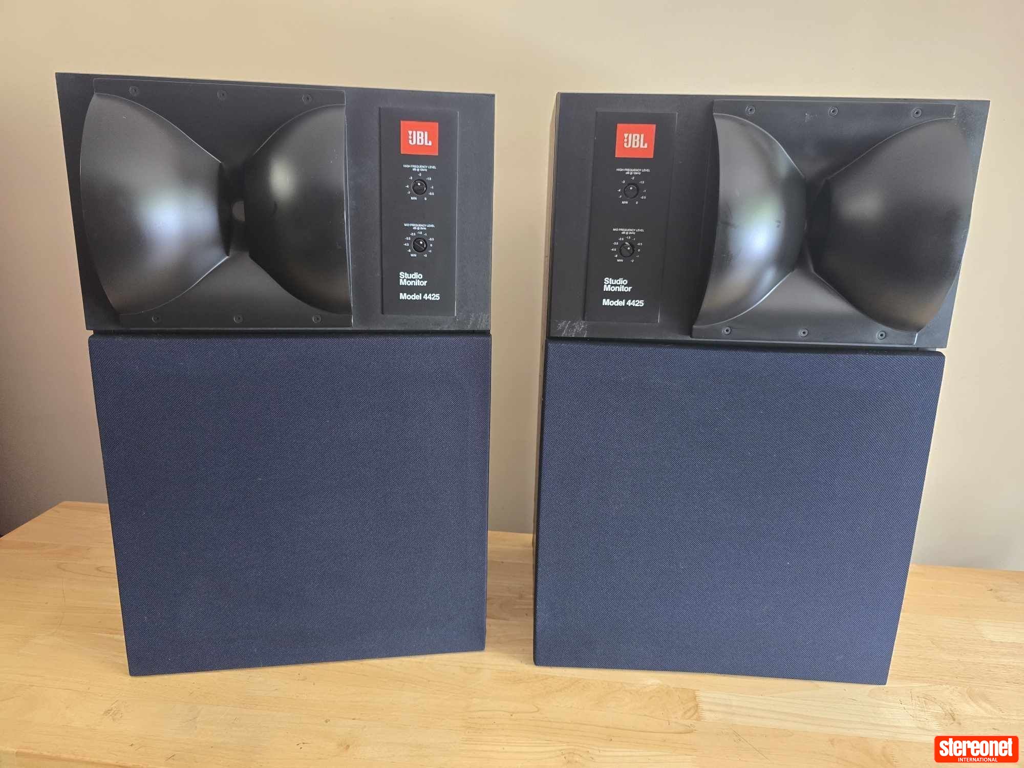 JBL 4425 Floorstanding Loudspeakers - Floorstanders & Large Monitors ...