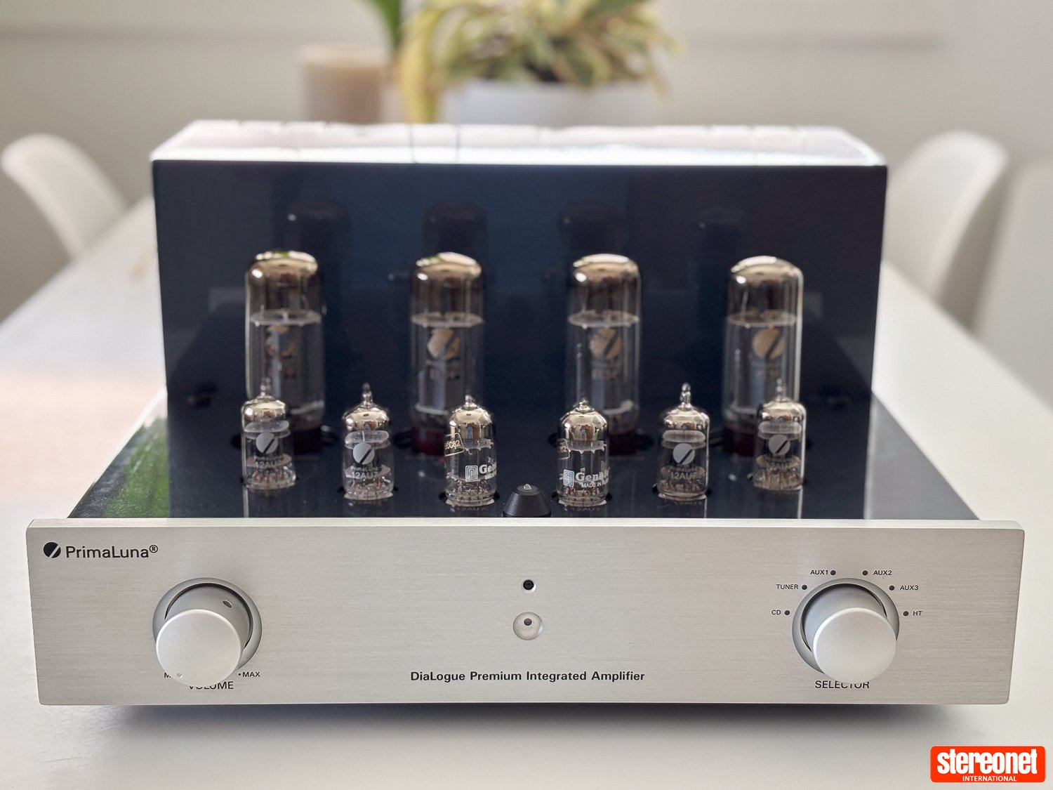 PrimaLuna Dialogue Premium Integrated Amplifier (Valve) - Integrated ...