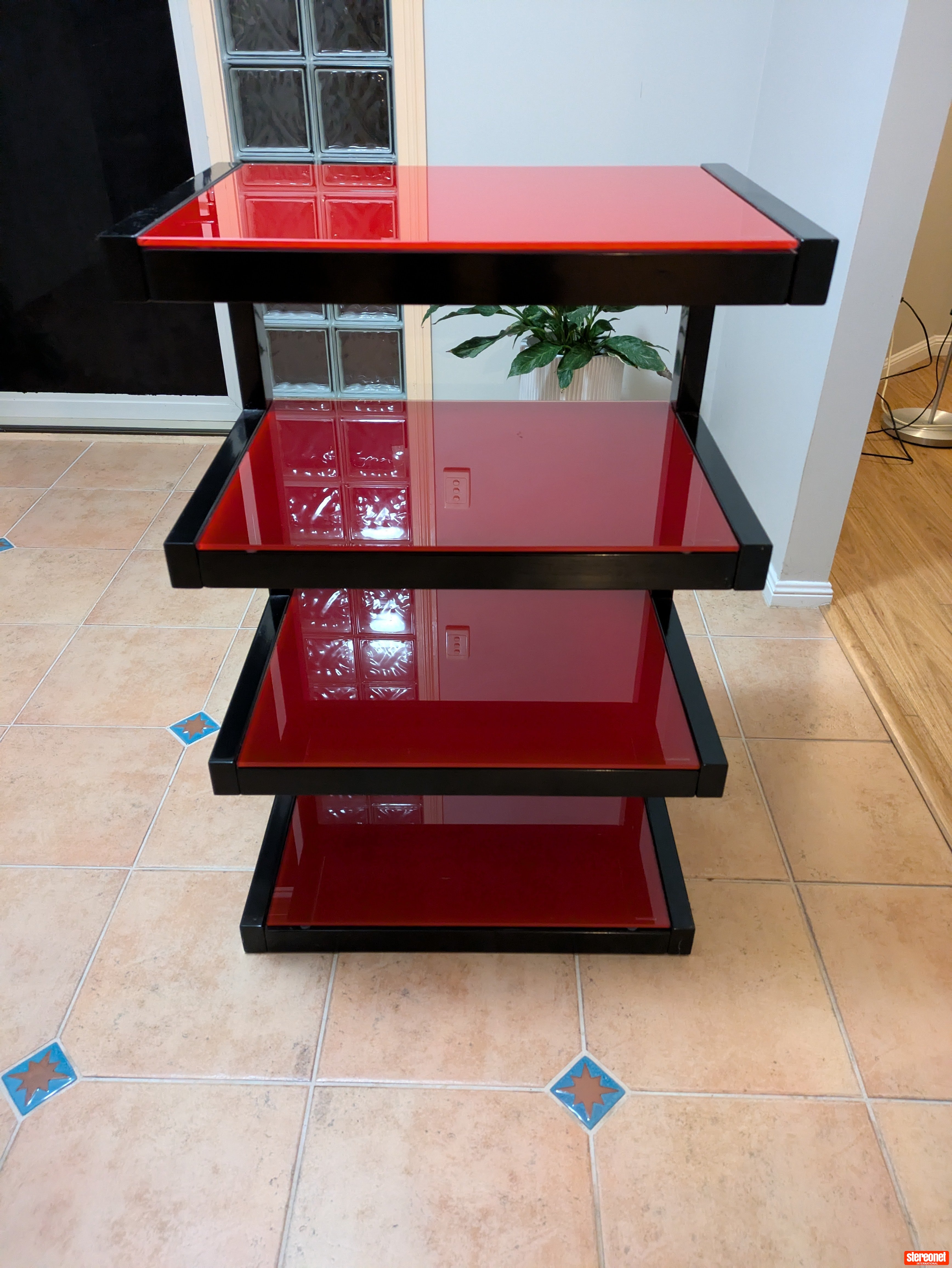 NorStone Esse Rack - Racks & Cabinets - StereoNET