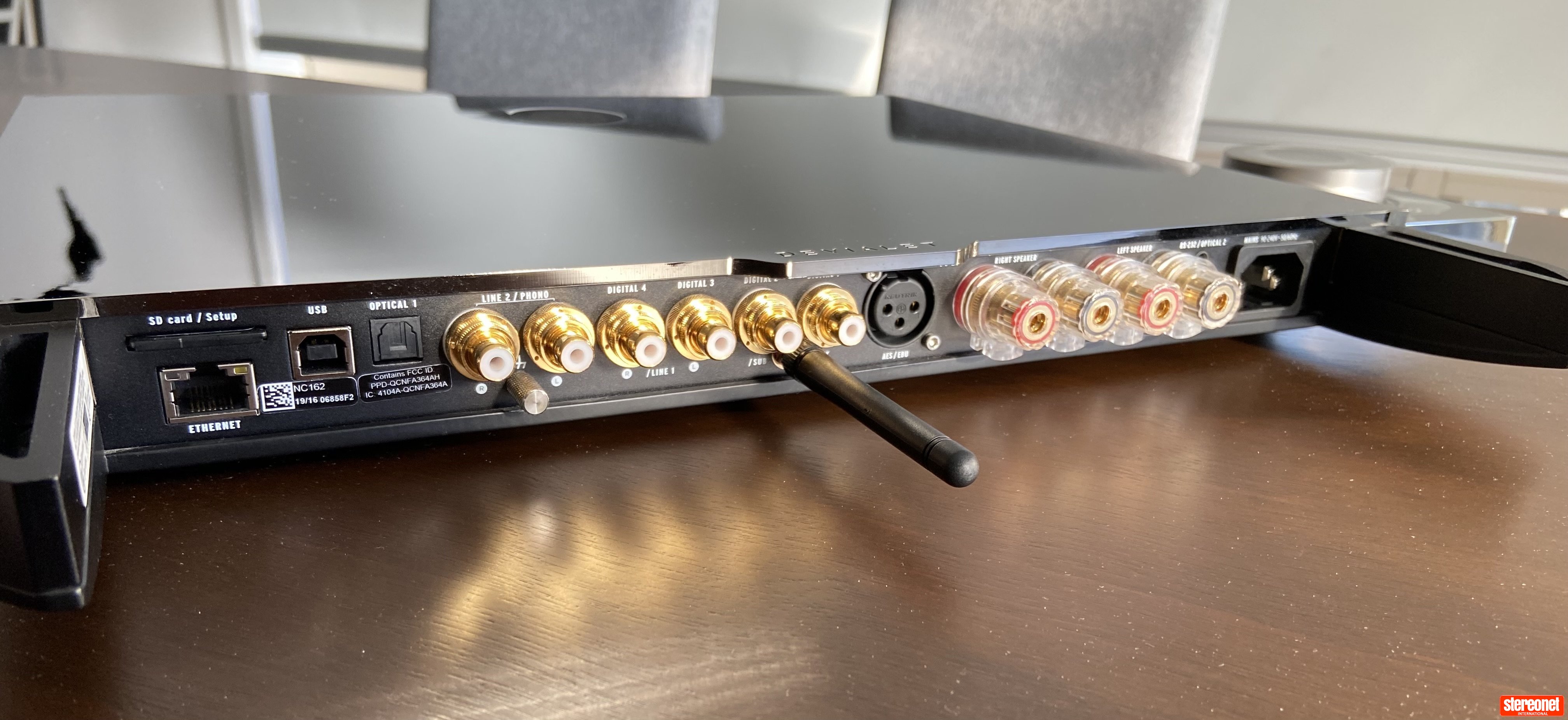 Devialet D220 Pro Integrated Amplifier (Solid State) - Integrated ...