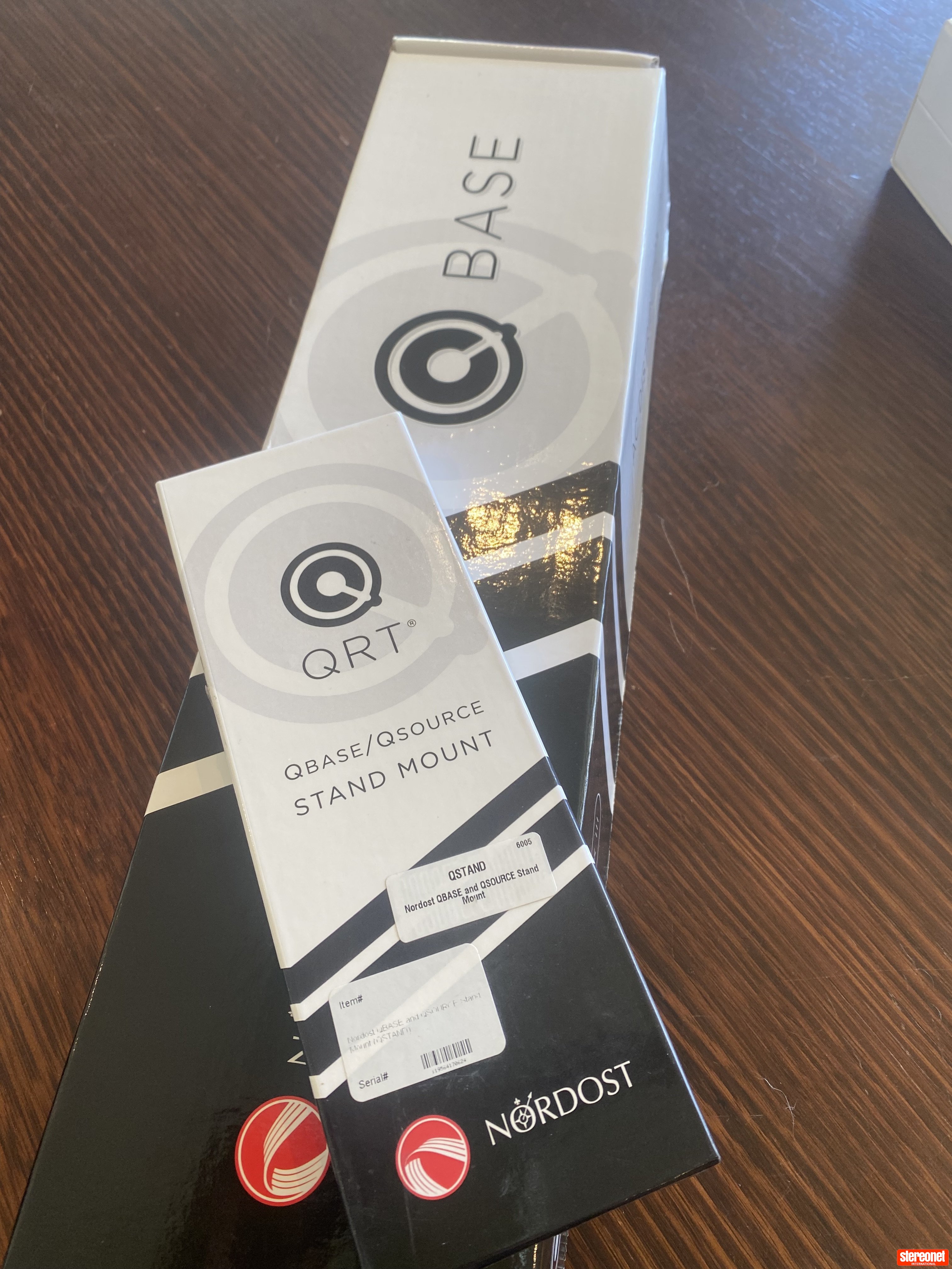 Nordost QB4 and QRT Stand Powerboard |﻿ Power Filtering / Conditioning