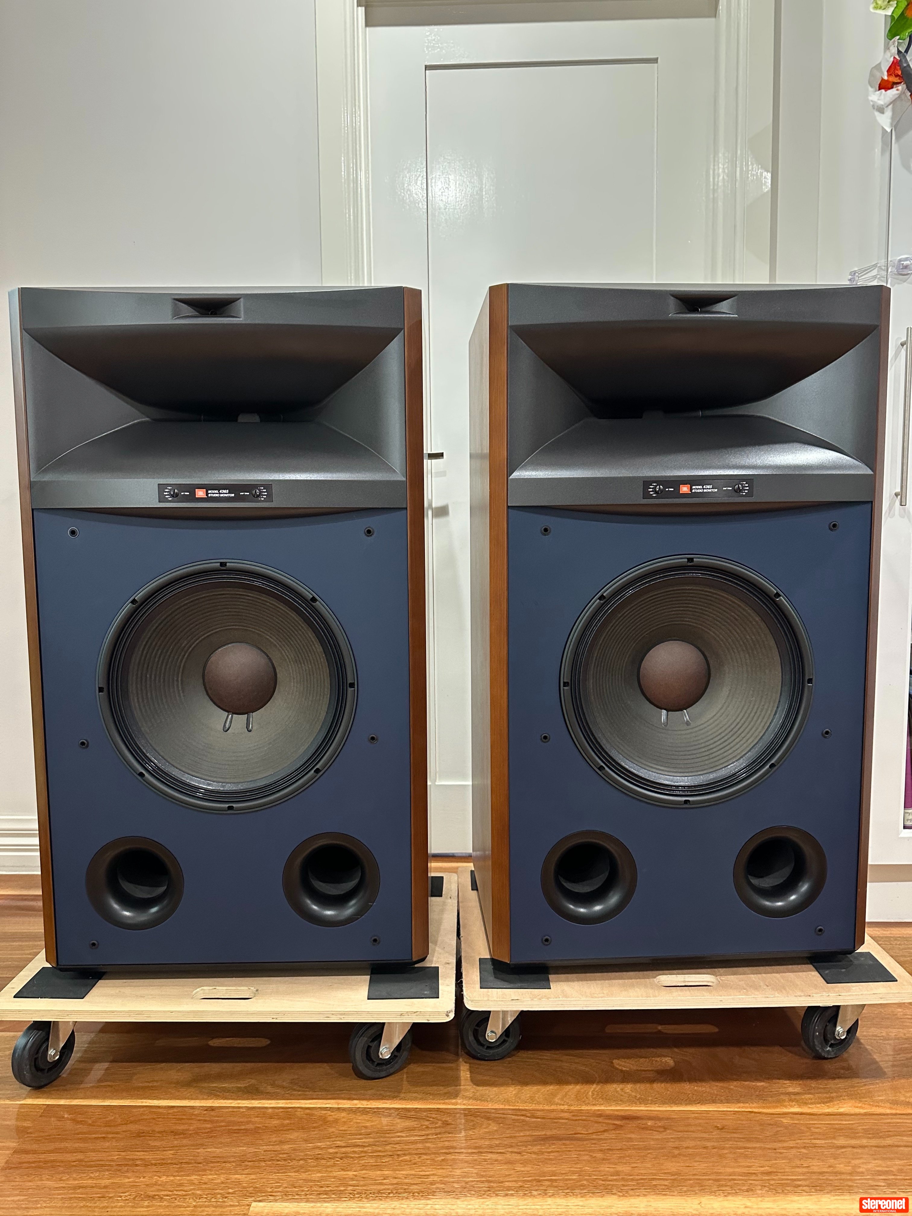 JBL 4365 Floorstanding Loudspeakers - Floorstanders & Large Monitors - StereoNET