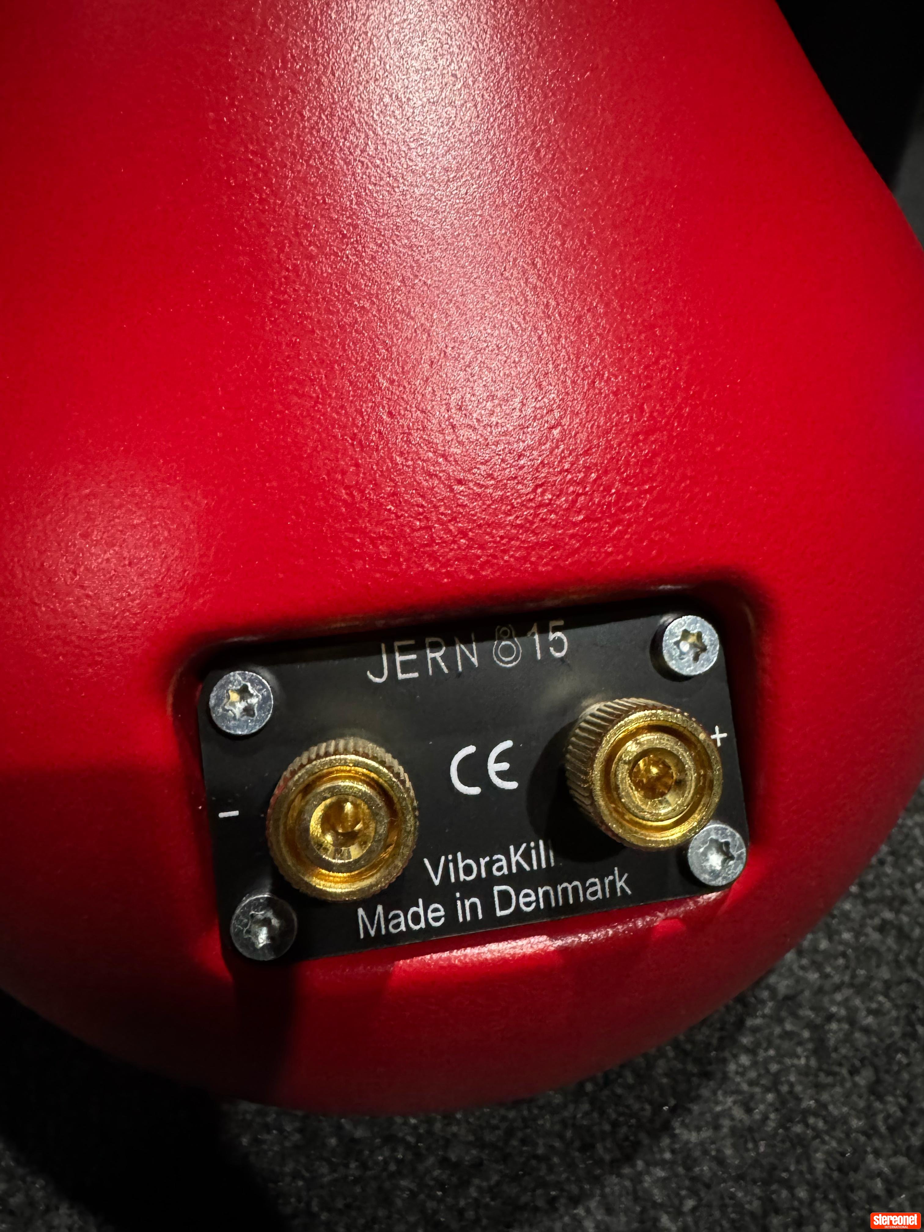 Jern 15 Bookshelf Loudspeakers - Bookshelf & Small Monitors - StereoNET