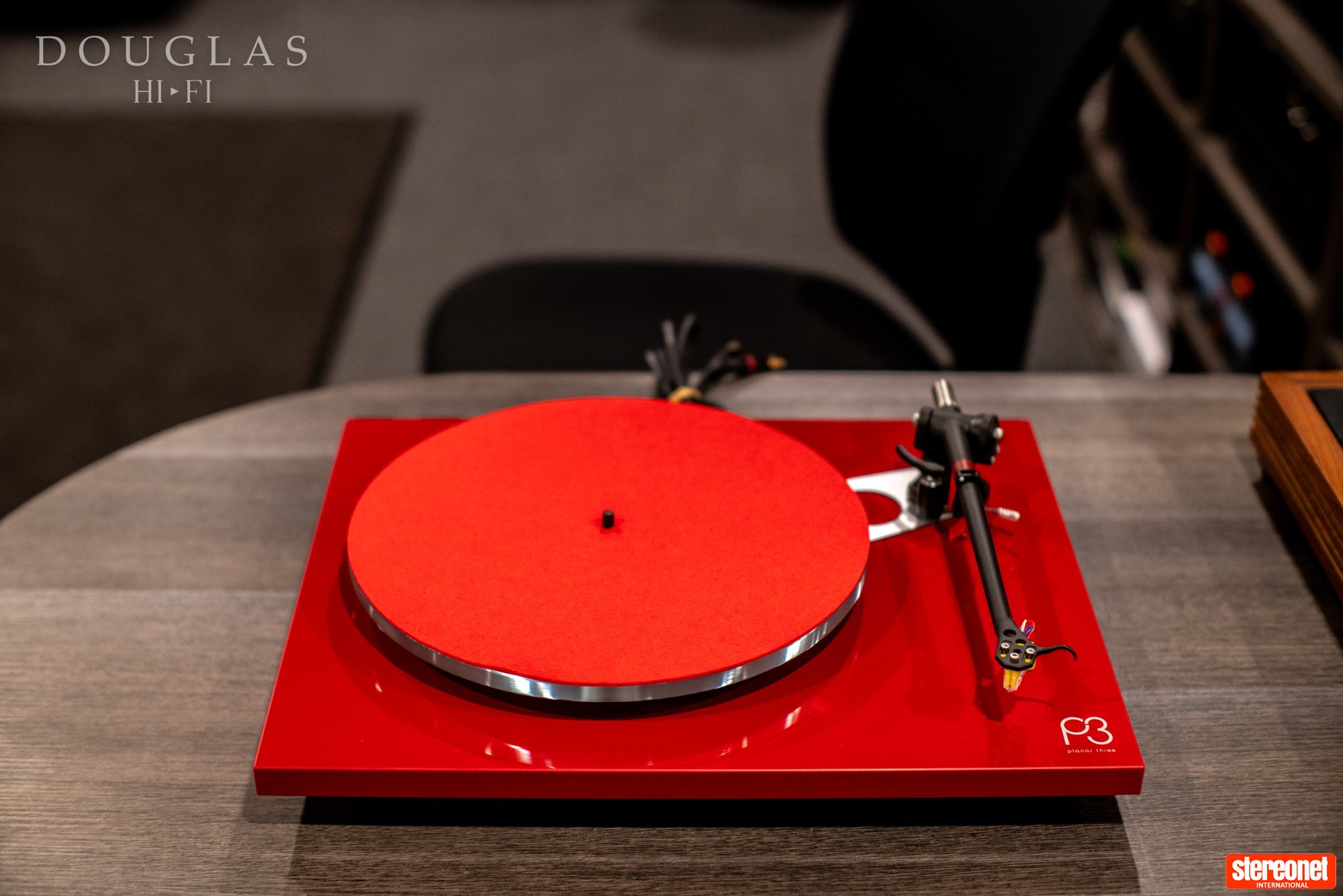 Rega P3 (Red) / Exact Turntable - Turntables & Record Players - StereoNET
