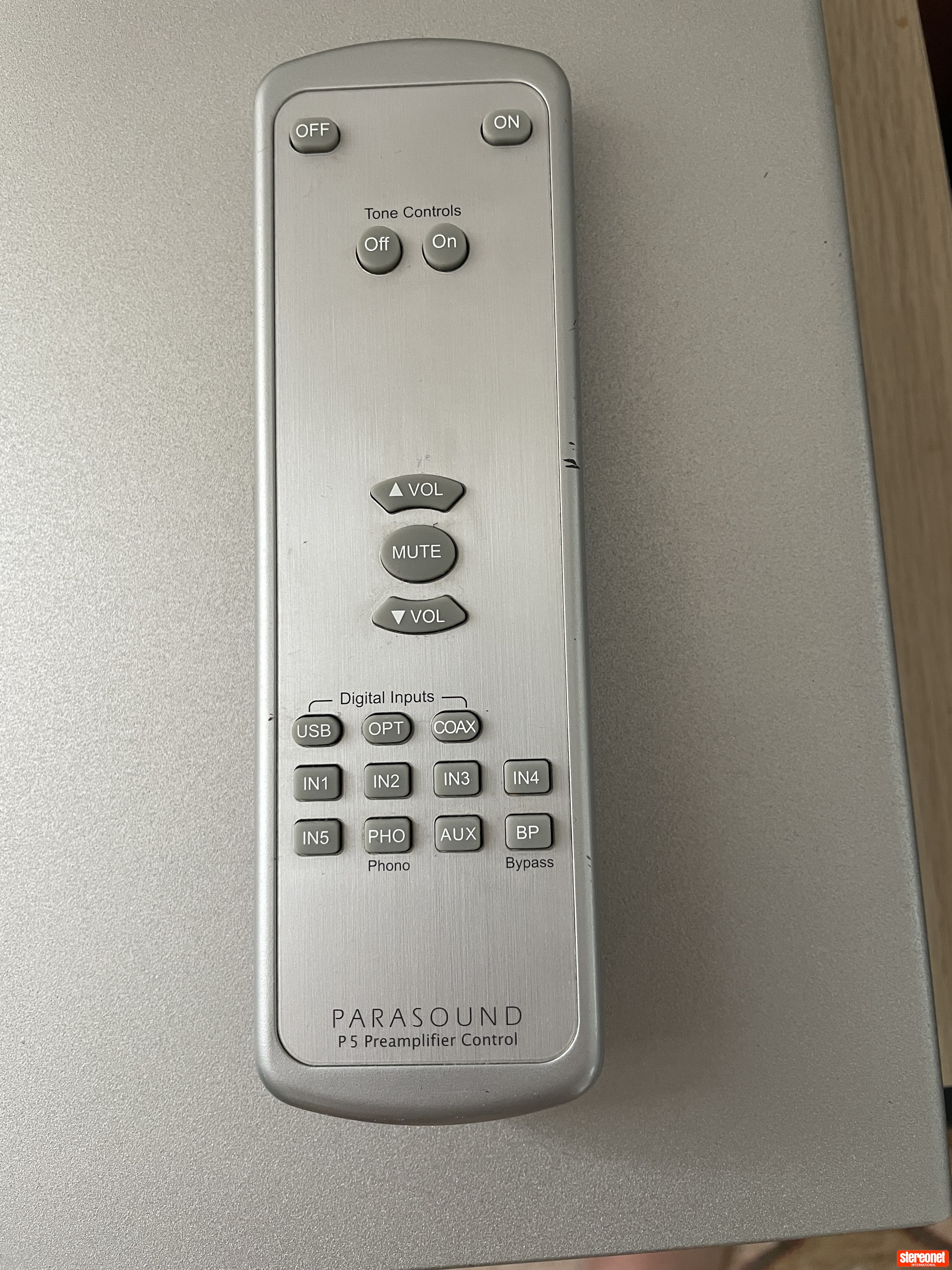 Parasound P5 Pre Amplifier - Pre Amplifiers - StereoNET