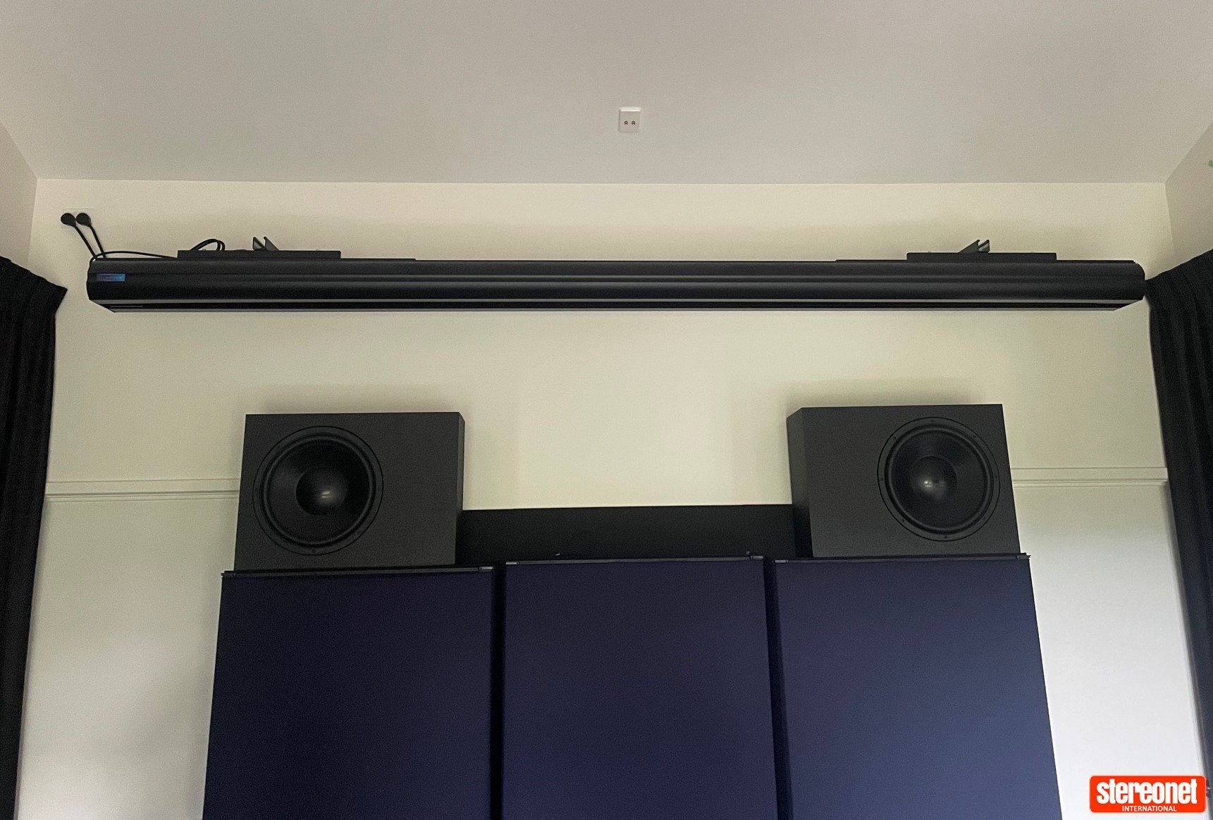 SeymourAV UF 2.35:1 130inch diagonal Projector Screen |﻿ Projectors ...