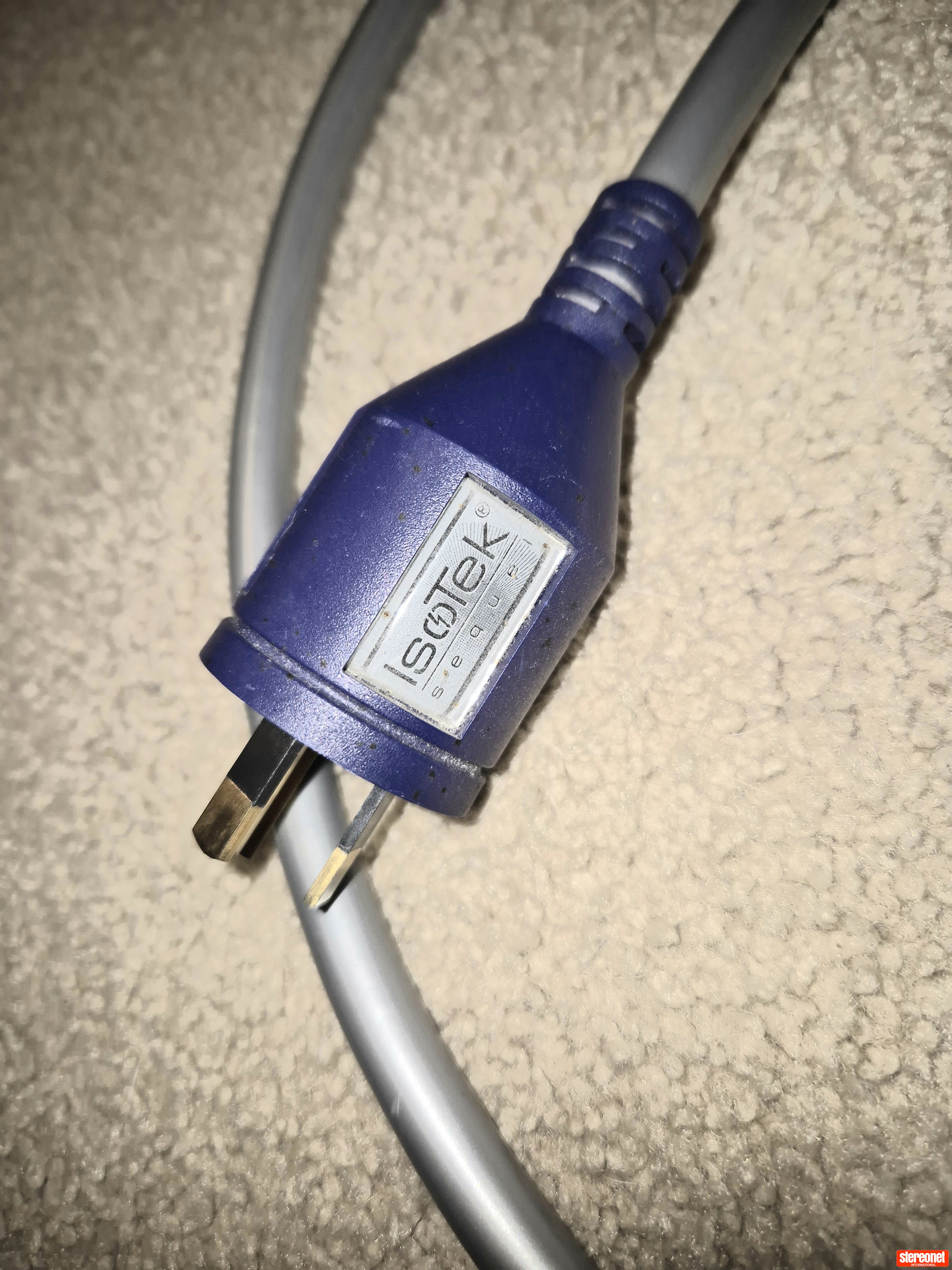 IsoTek Sequel Evo3 Power Cable - Power Cables - StereoNET