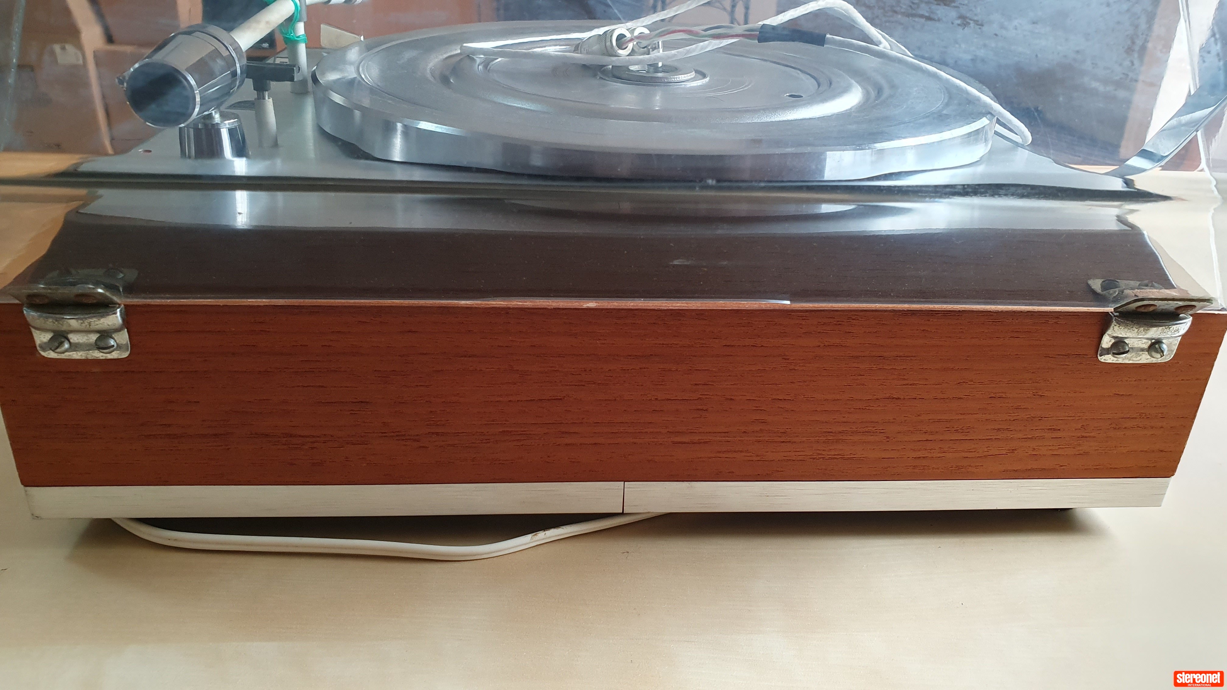 Phillips Vintage Turntable - Turntables & Record Players - StereoNET