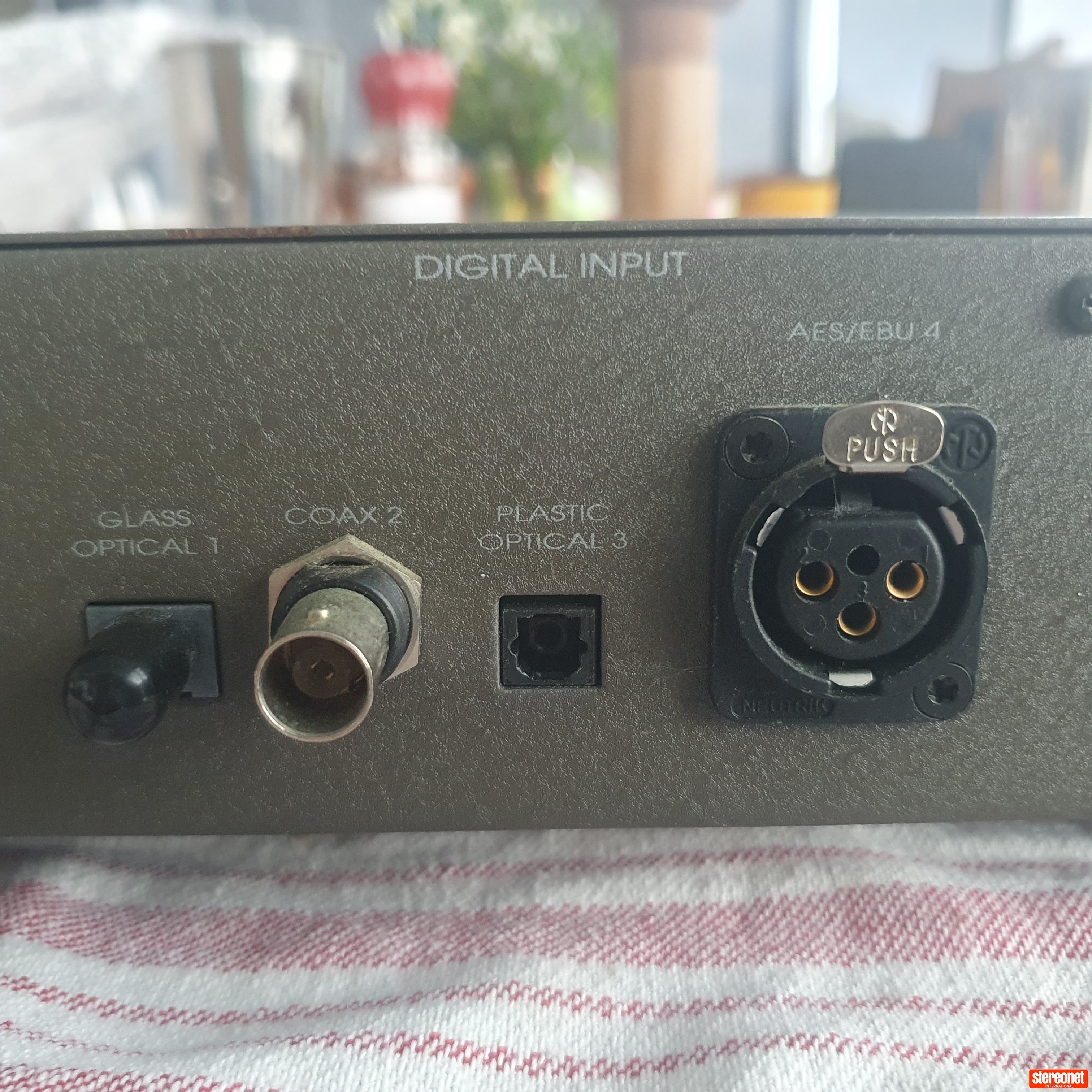 Wadia 12 Digital Analog Converter (DAC) - DACs and Streamers - StereoNET