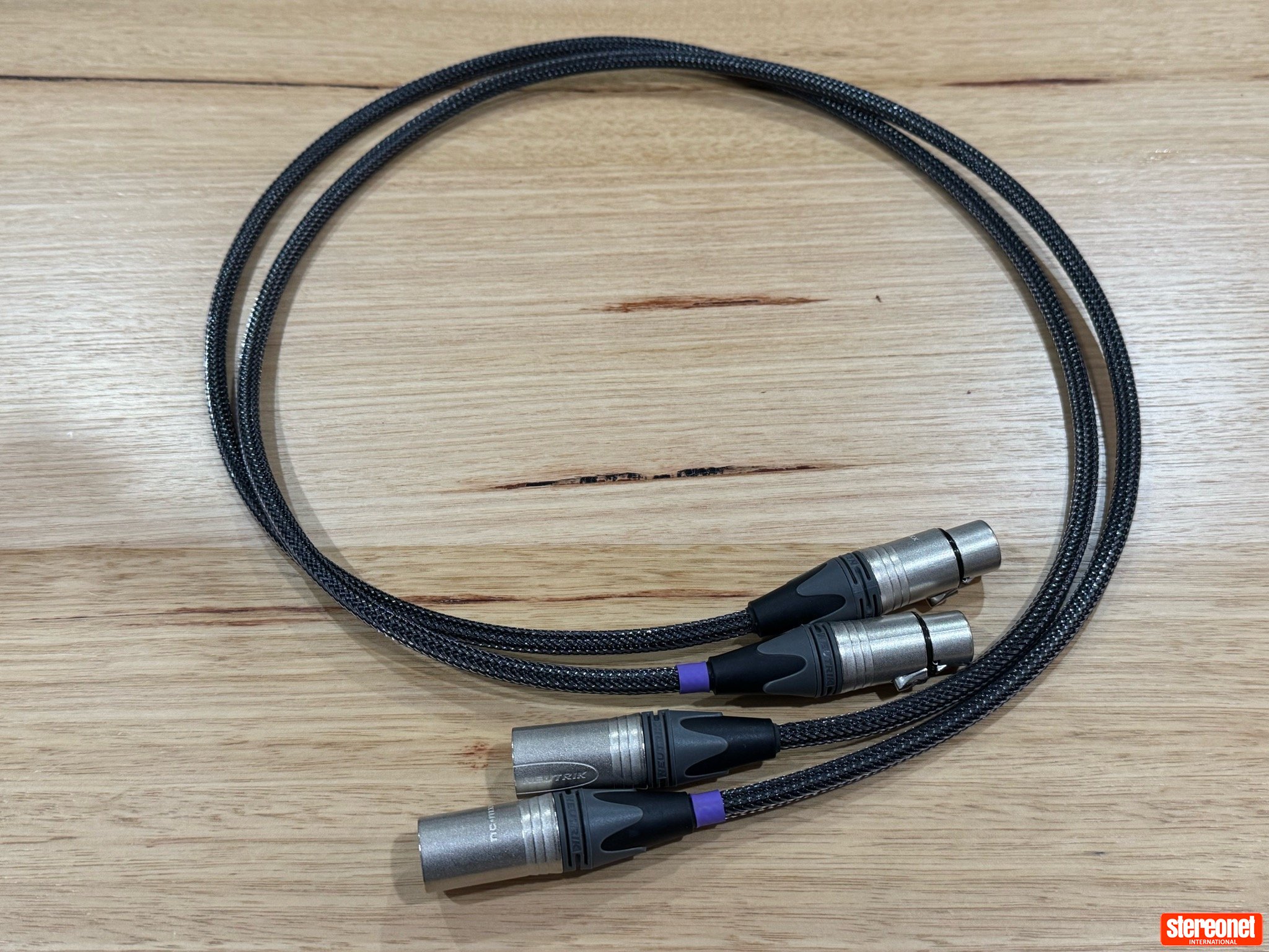 Mogami Neglex 2549 Interconnect Cables (XLR) - Interconnects - StereoNET