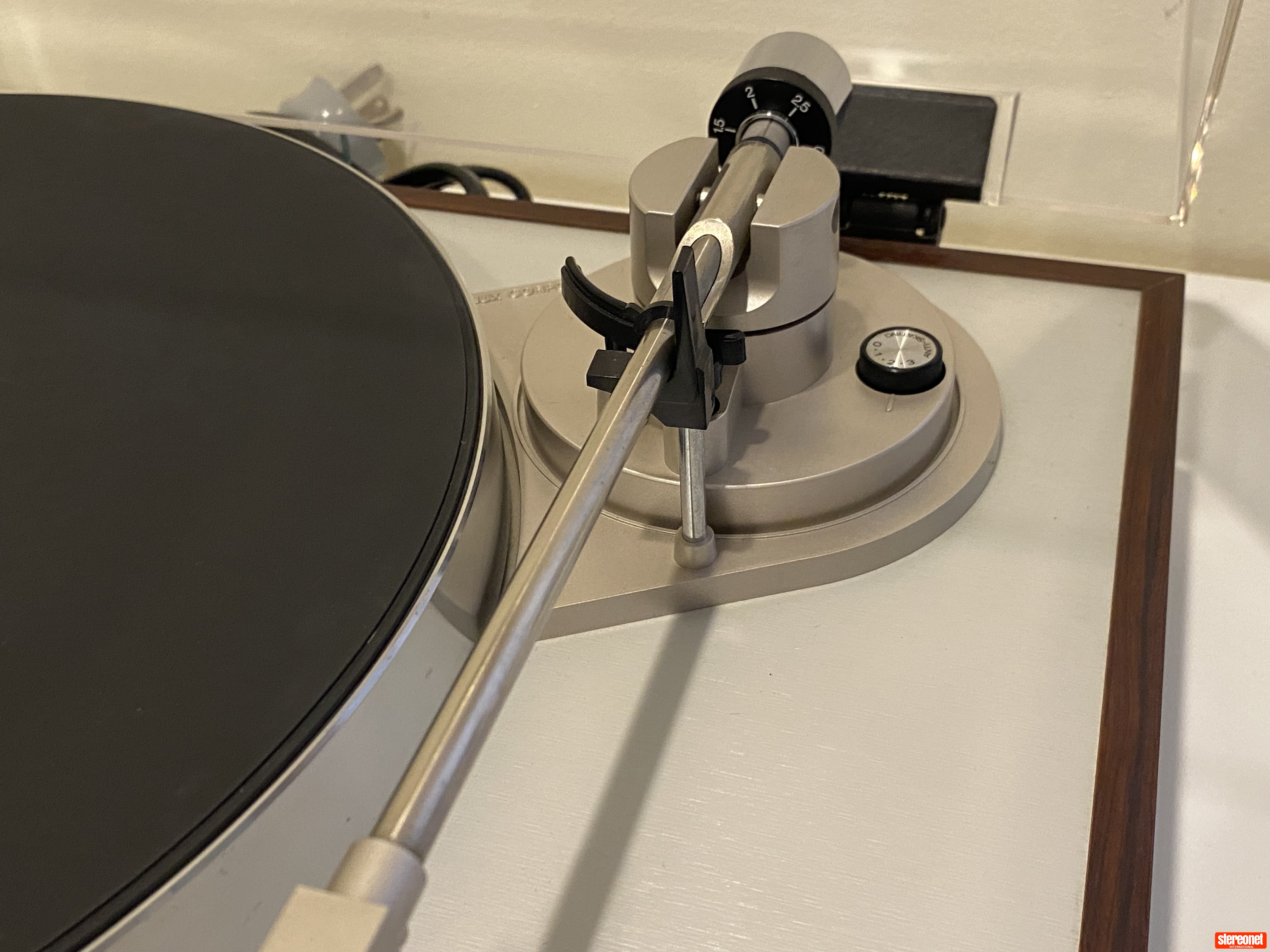 Luxman PD-290 Turntable - Turntables & Record Players - StereoNET