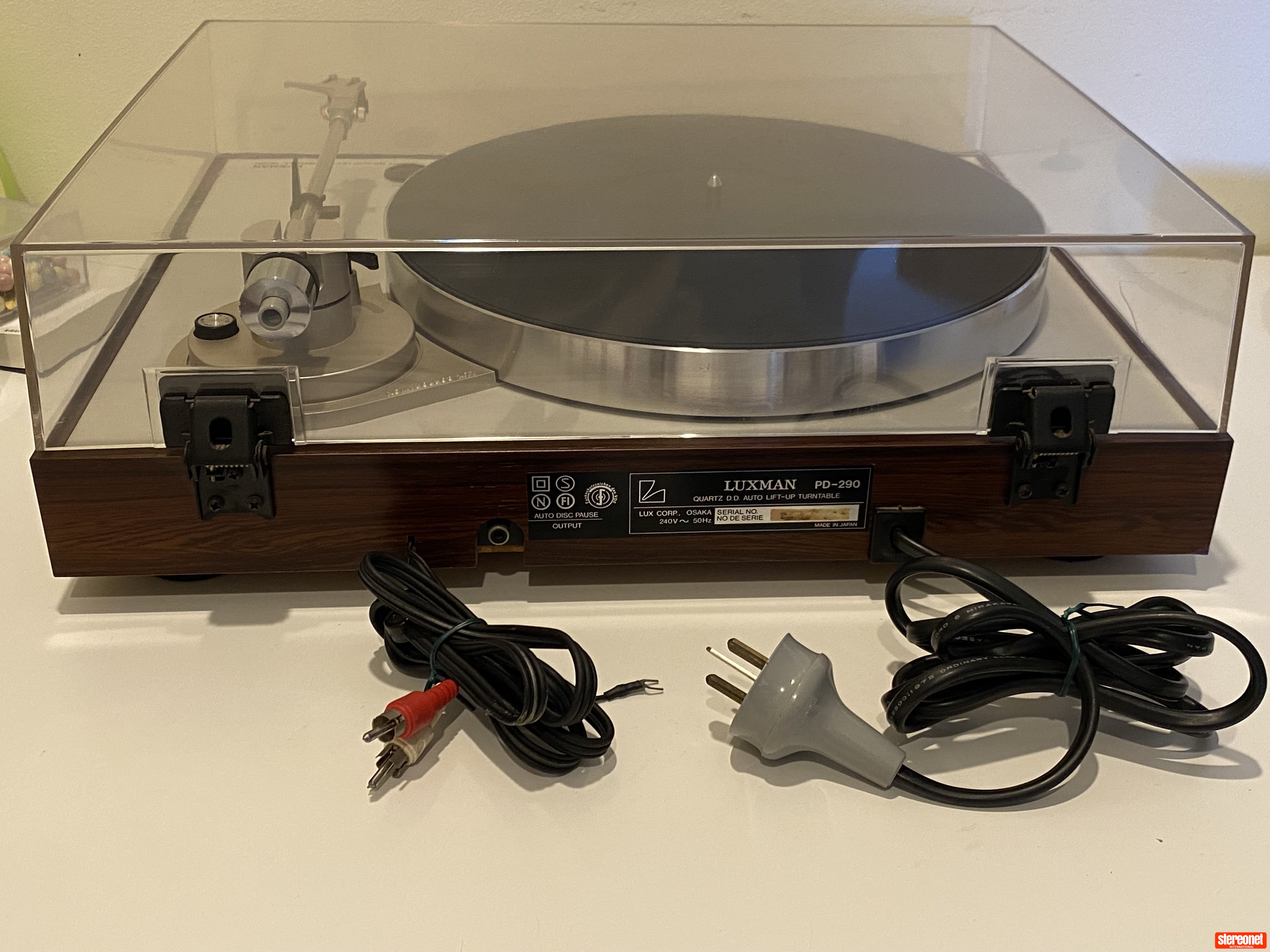 Luxman PD-290 Turntable - Turntables & Record Players - StereoNET