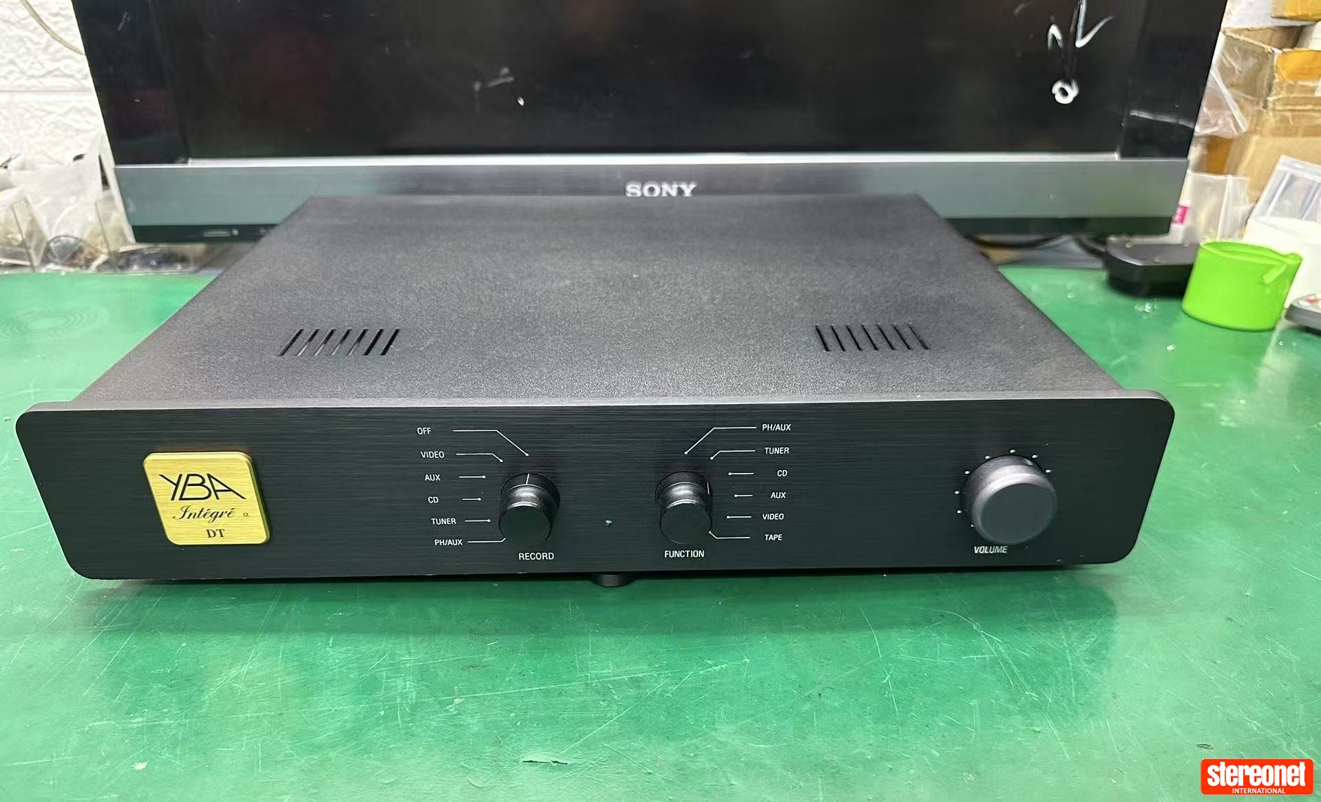 YBA YBA DT Gold Edition Integrated Amplifier (Solid State) - Integrated ...