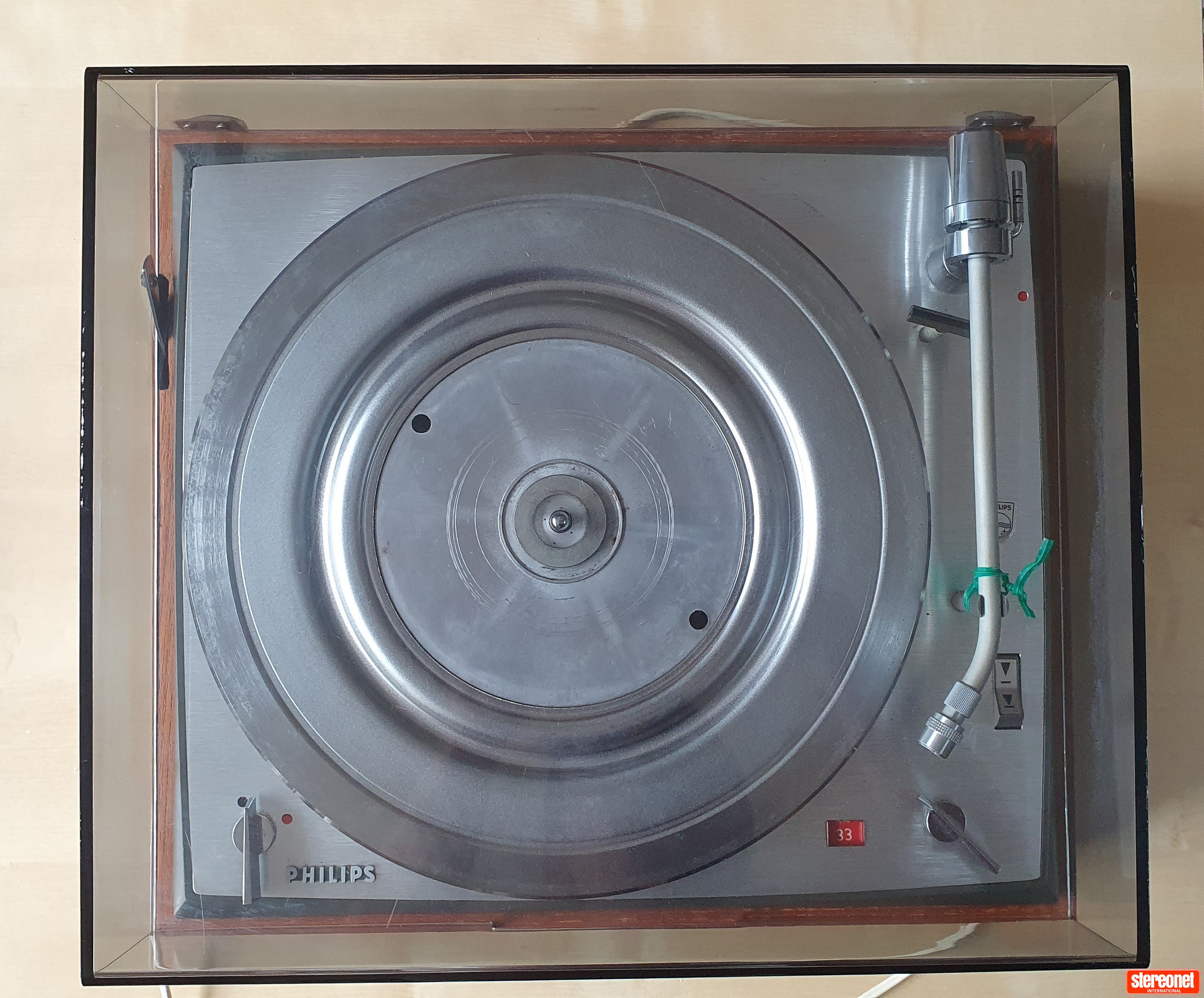 Phillips Vintage Turntable - Turntables & Record Players - StereoNET