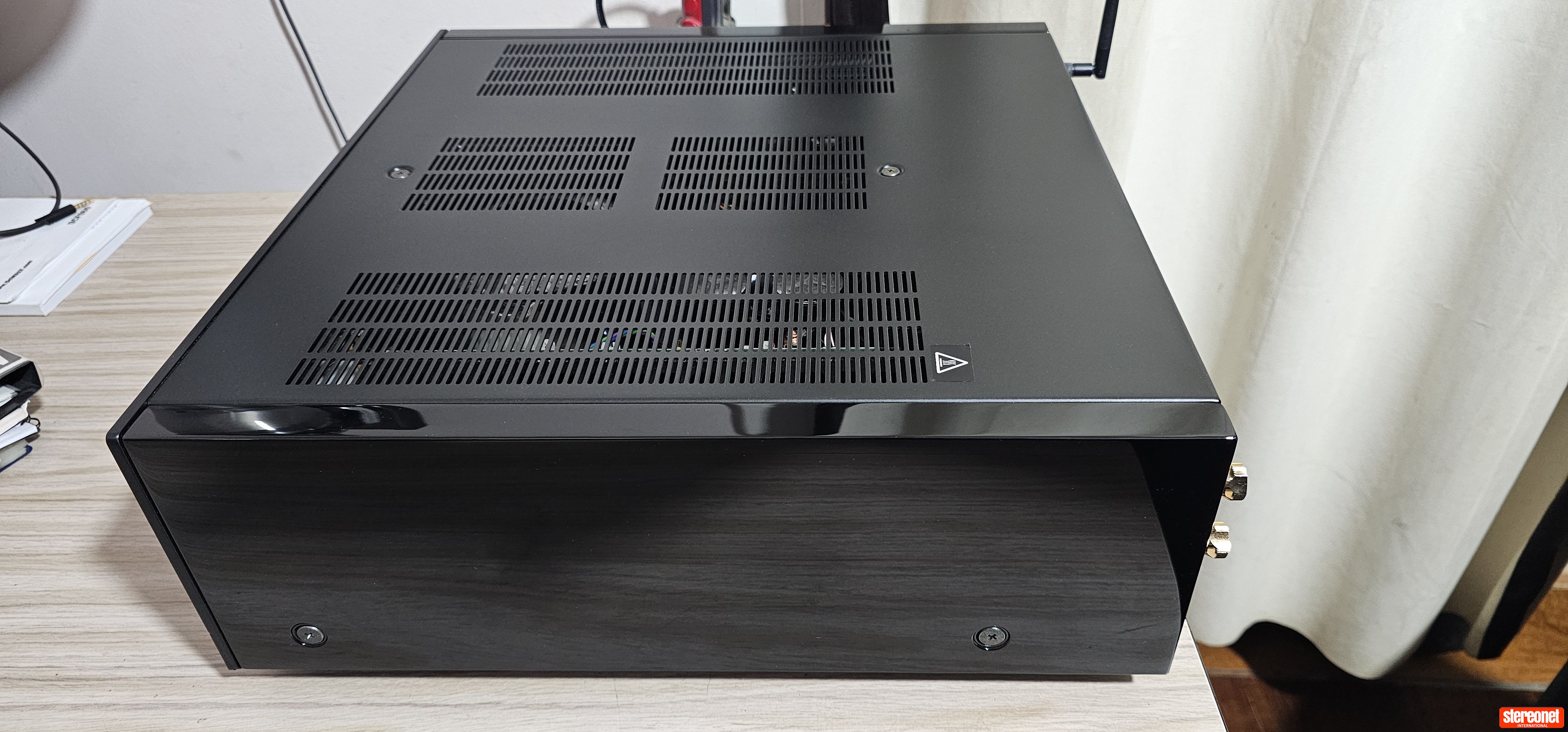 Yamaha RN-2000A Integrated Amplifier (Solid State) - Integrated ...