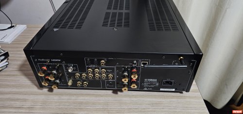 Yamaha RN-2000A Integrated Amplifier (Solid State) - Integrated ...
