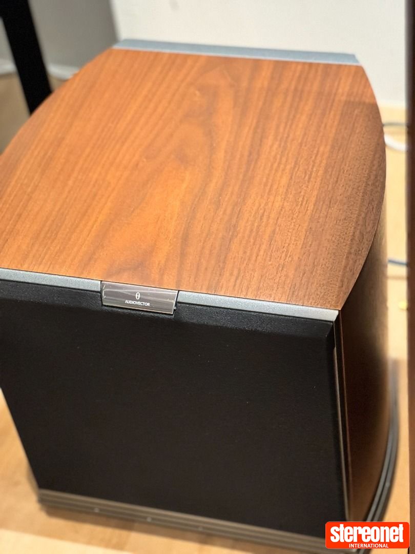 Audiovector R Arreté Subwoofer (Active / Powered) - Subwoofers - StereoNET