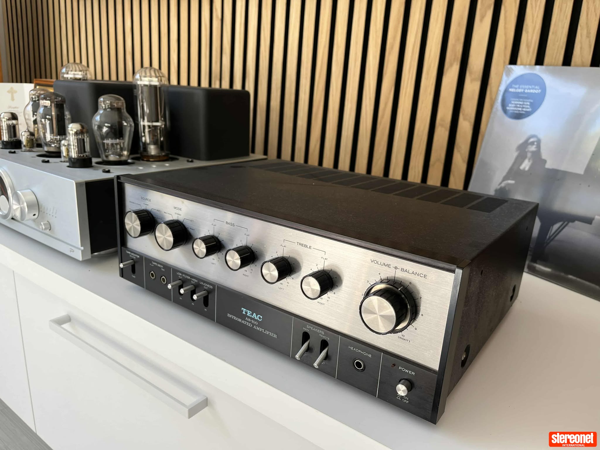 TEAC AS-100 Integrated Amplifier (Solid State) - Integrated Amplifiers ...