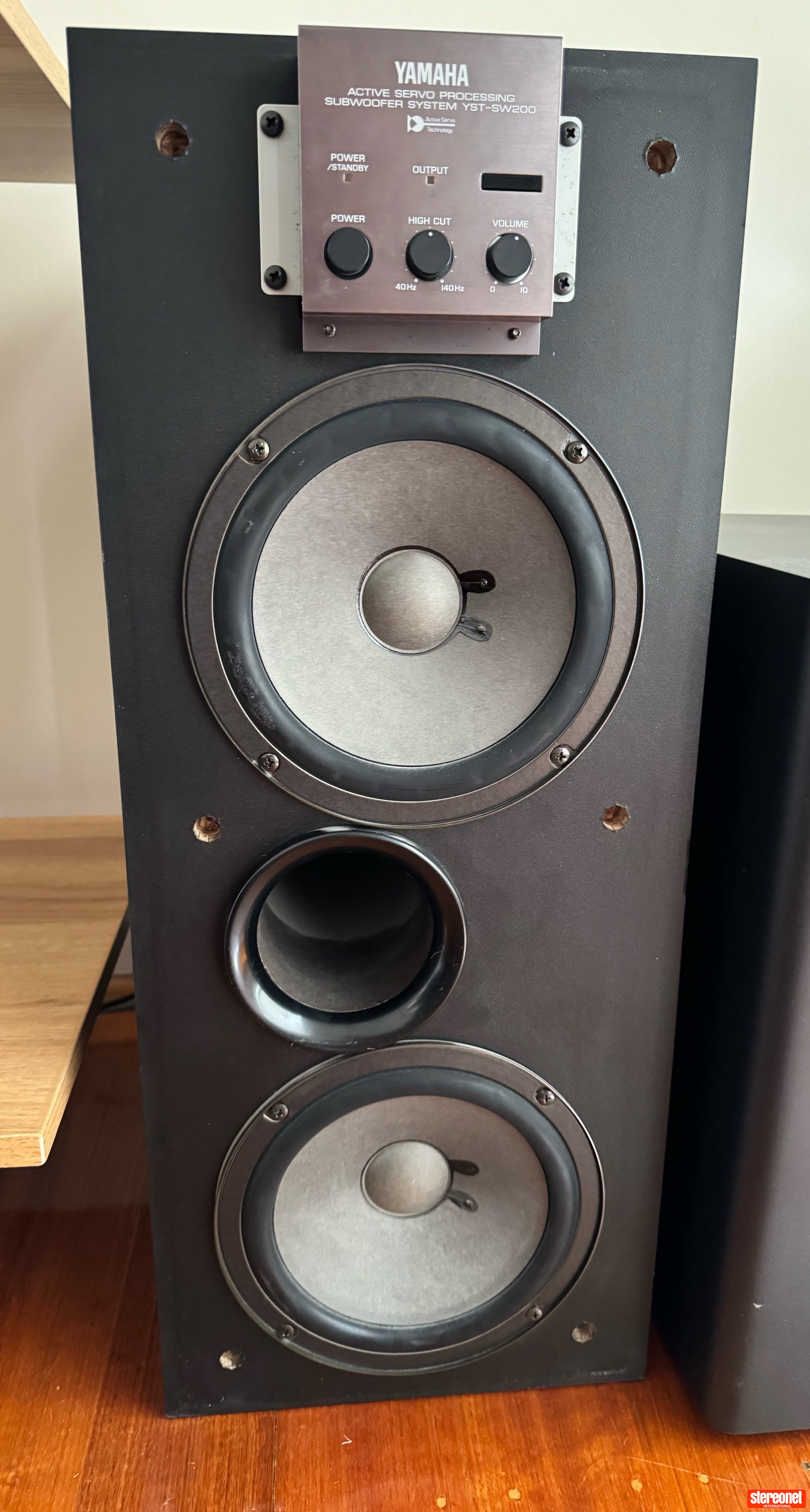 Yamaha YST-200 Subwoofer (Active / Powered) - Subwoofers - StereoNET