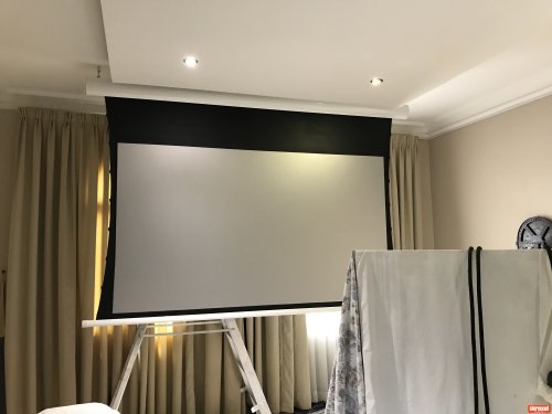 Elite Reference Studio Projector Screen - Projectors & Screens - StereoNET