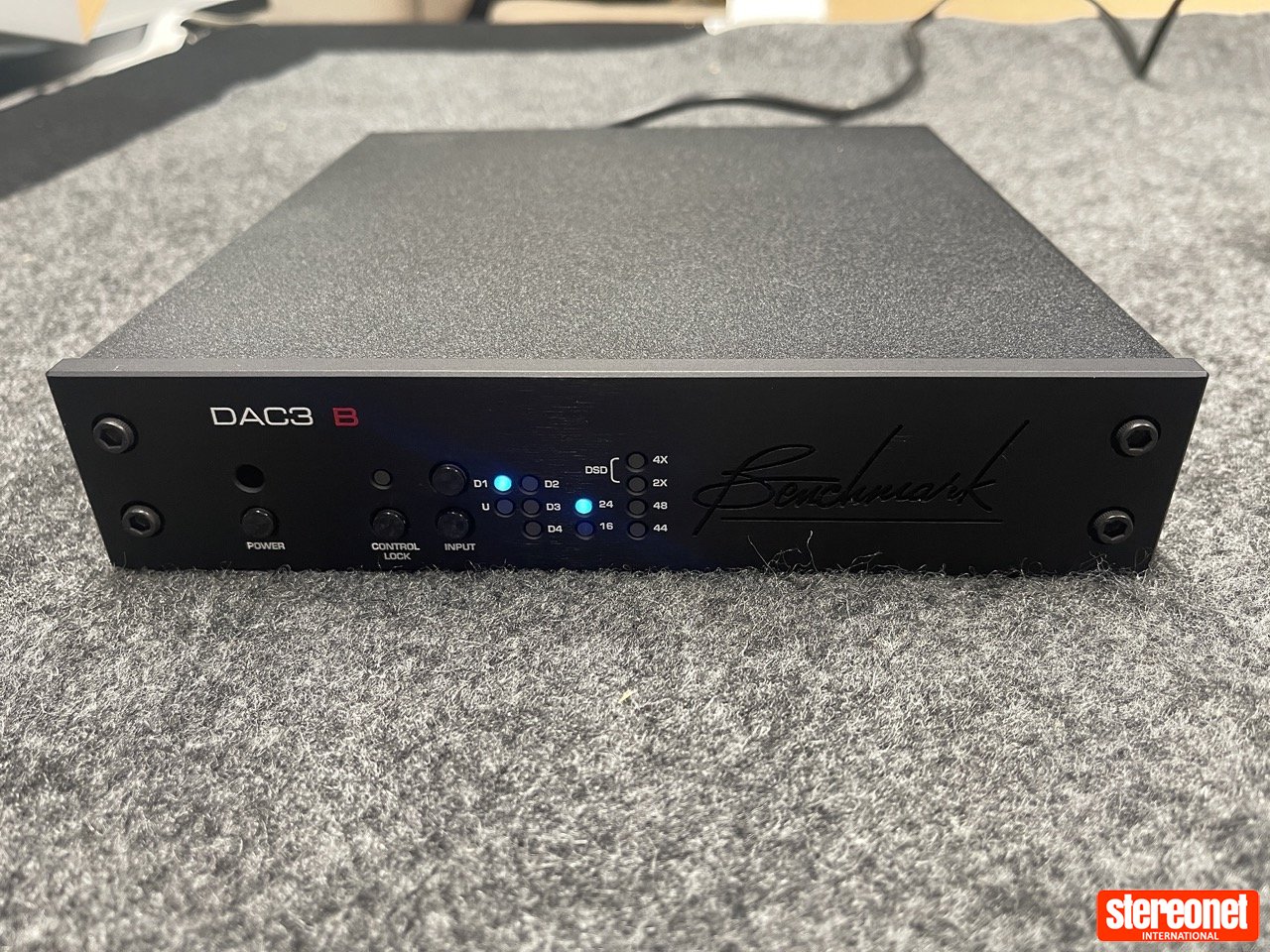 Benchmark DAC3 B Digital Analog Converter (DAC) - DACs and Streamers ...