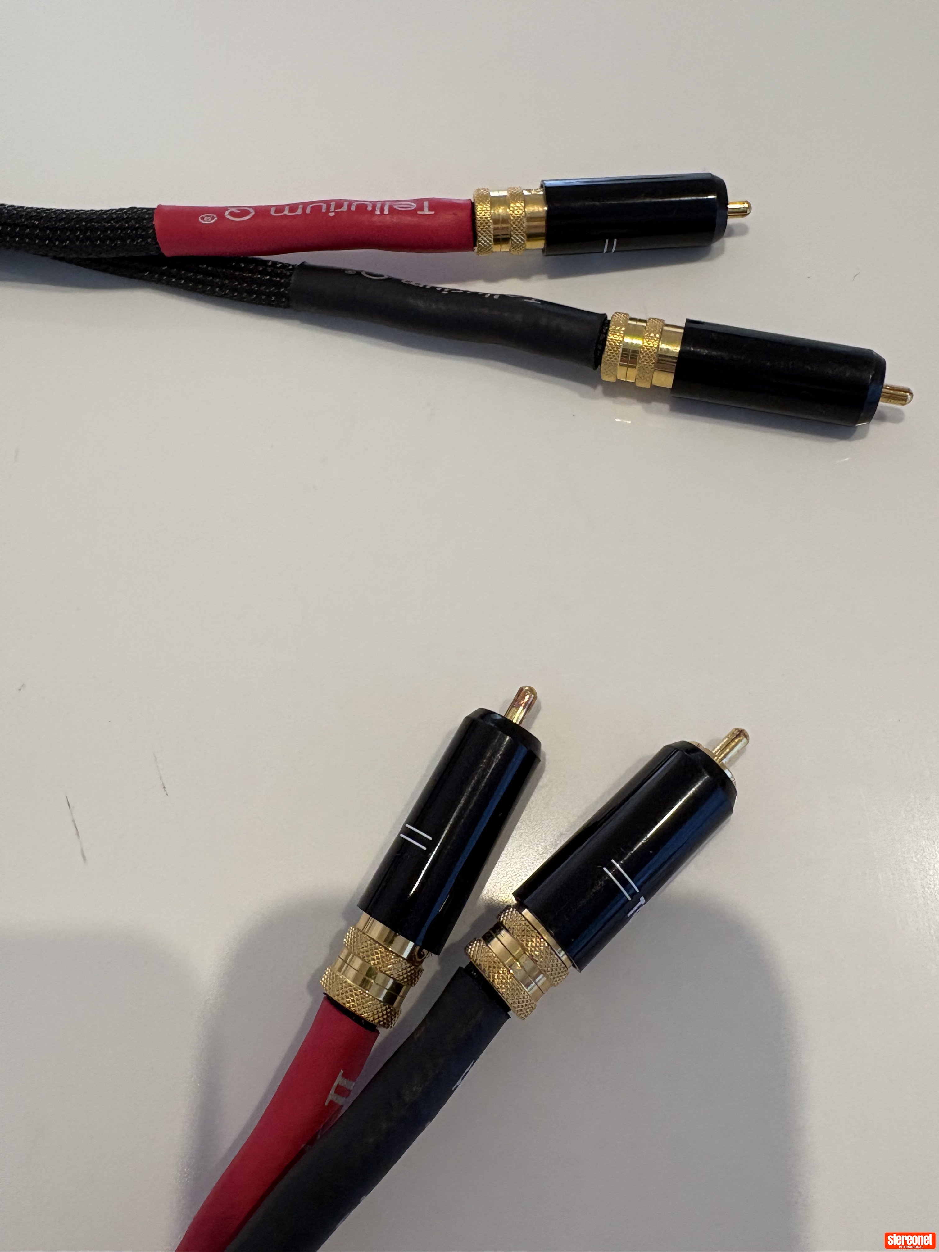 Tellurium Q Ultra Black Interconnect Cables (RCA) - Interconnects - StereoNET