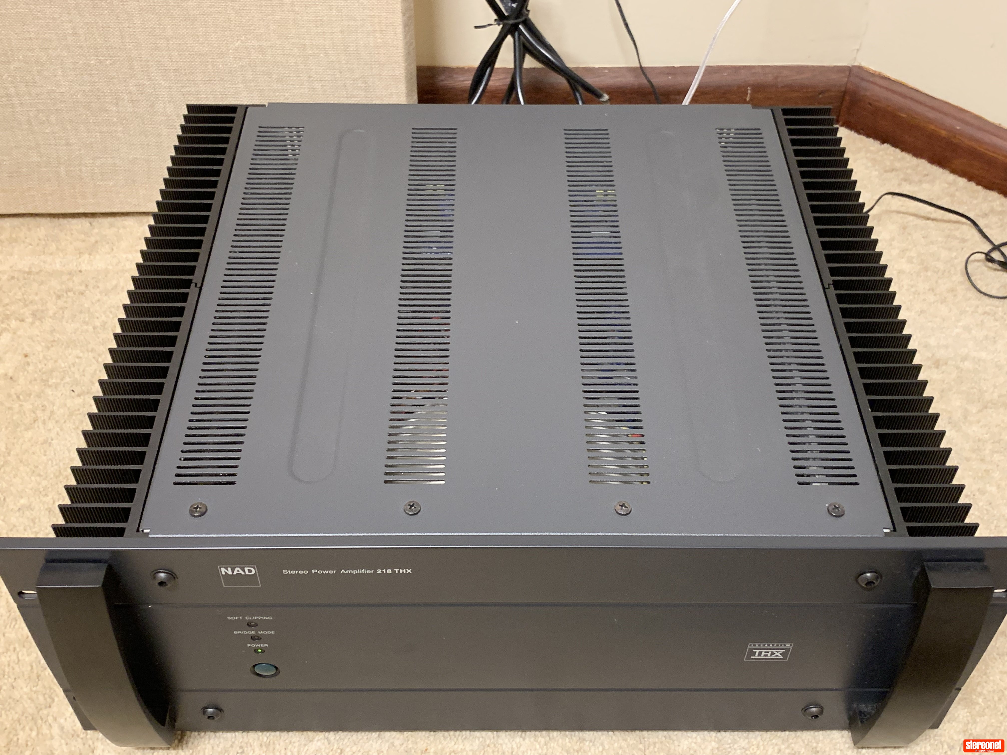 NAD Electronics 218 THX Power Amplifier - Power Amplifiers - StereoNET