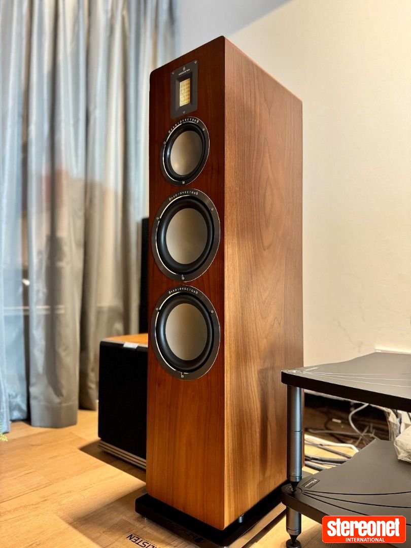 Audiovector QR7 Floorstanding Loudspeakers - Floorstanders & Large ...