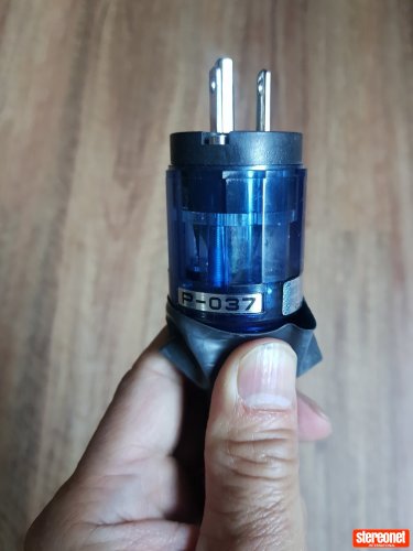 Oyaide Tunami Power Cable - Power Cables - StereoNET