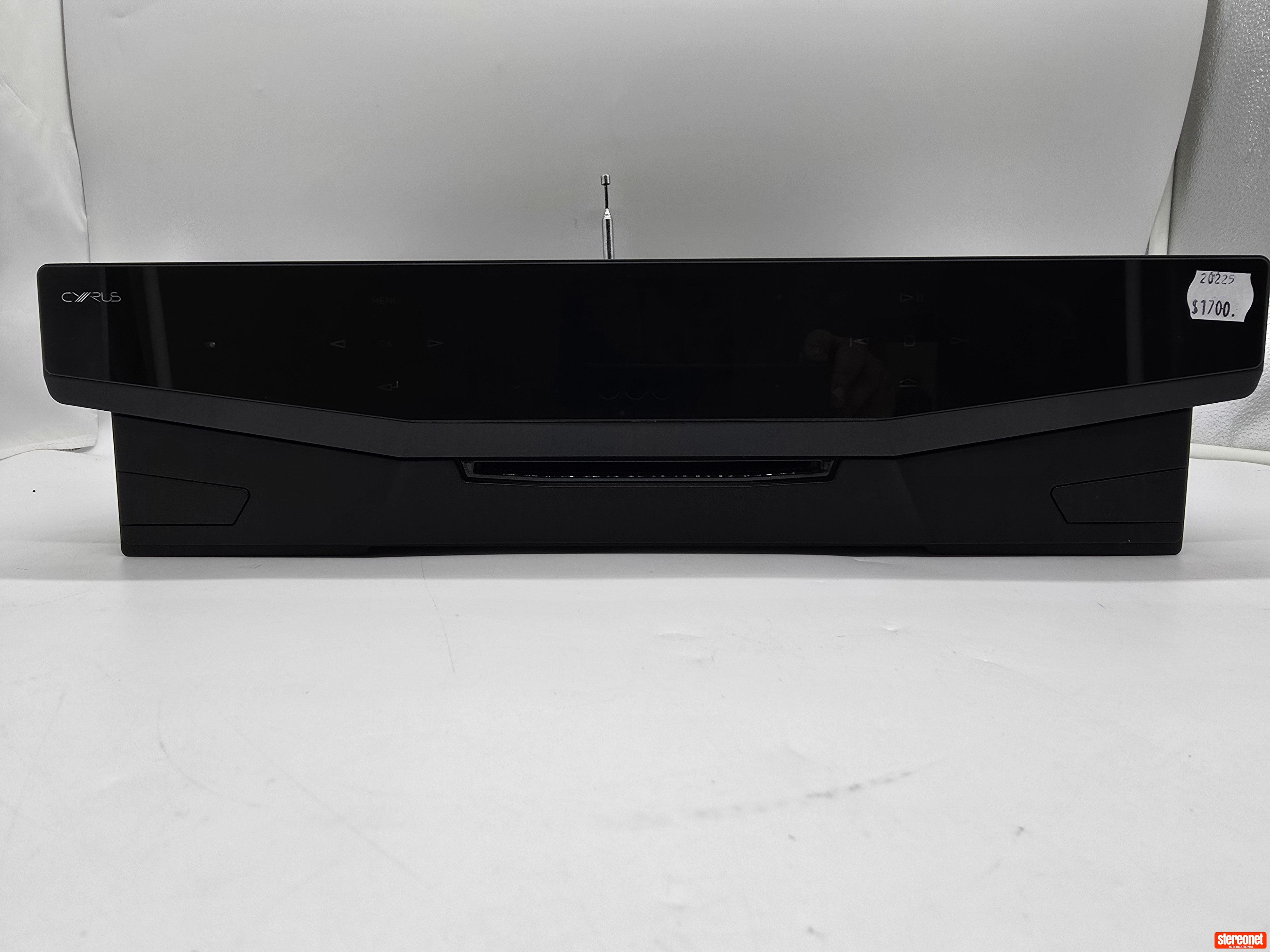 Cyrus Lyric THREE Integrated Amplifier (Solid State) - Integrated ...