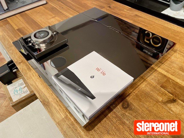 Devialet 170/200 Integrated Amplifier (Solid State) - Integrated ...