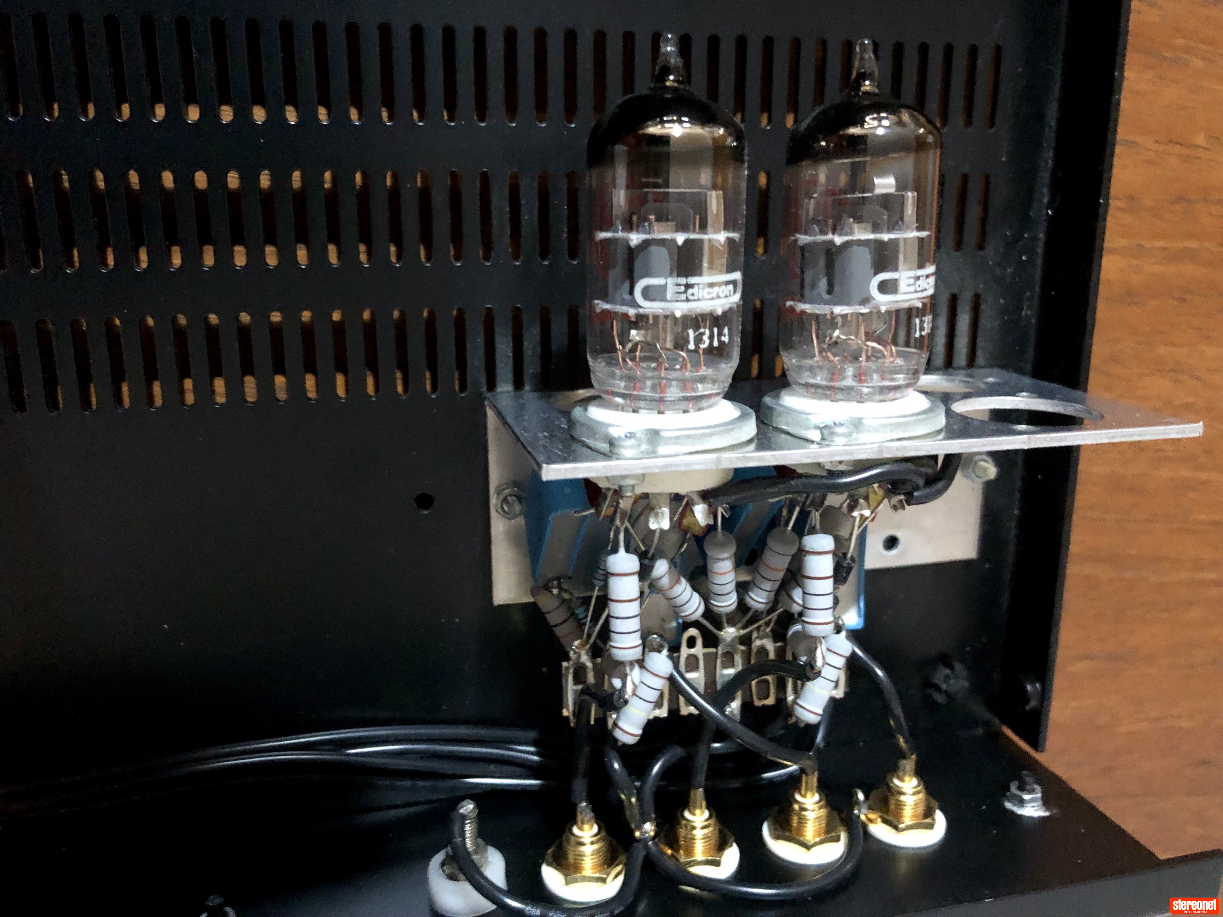 Croft RIAA Valve Phono Preamplifier - Phono Amplifiers - StereoNET