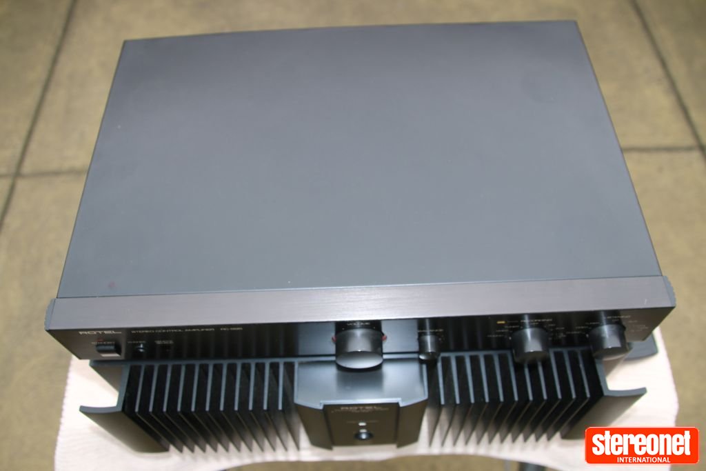 Rotel RC-995, RB-991 Pre / Power Combination - Integrated Amplifiers ...