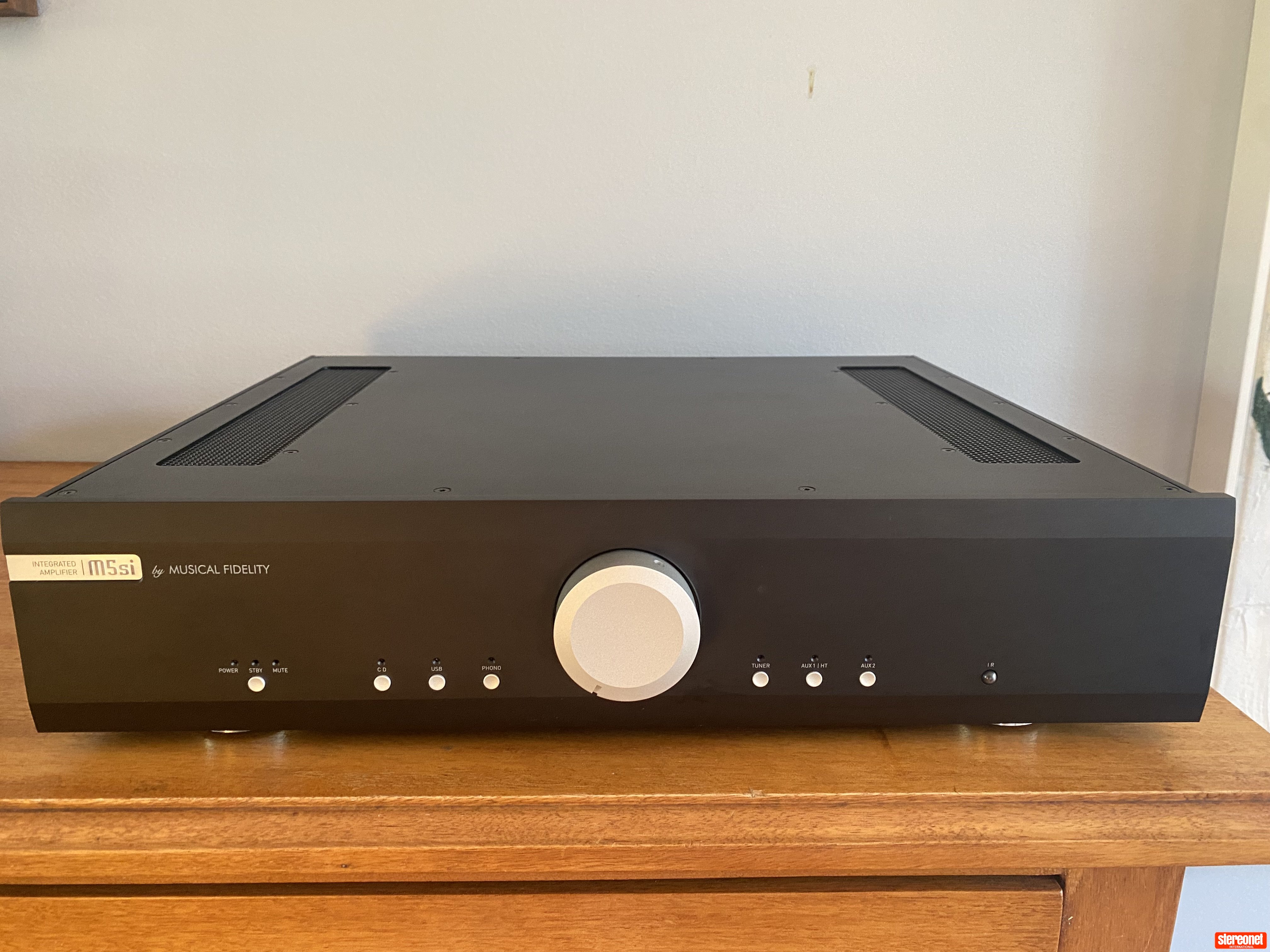 Musical Fidelity M5si Integrated Amplifier (Solid State) - Integrated ...