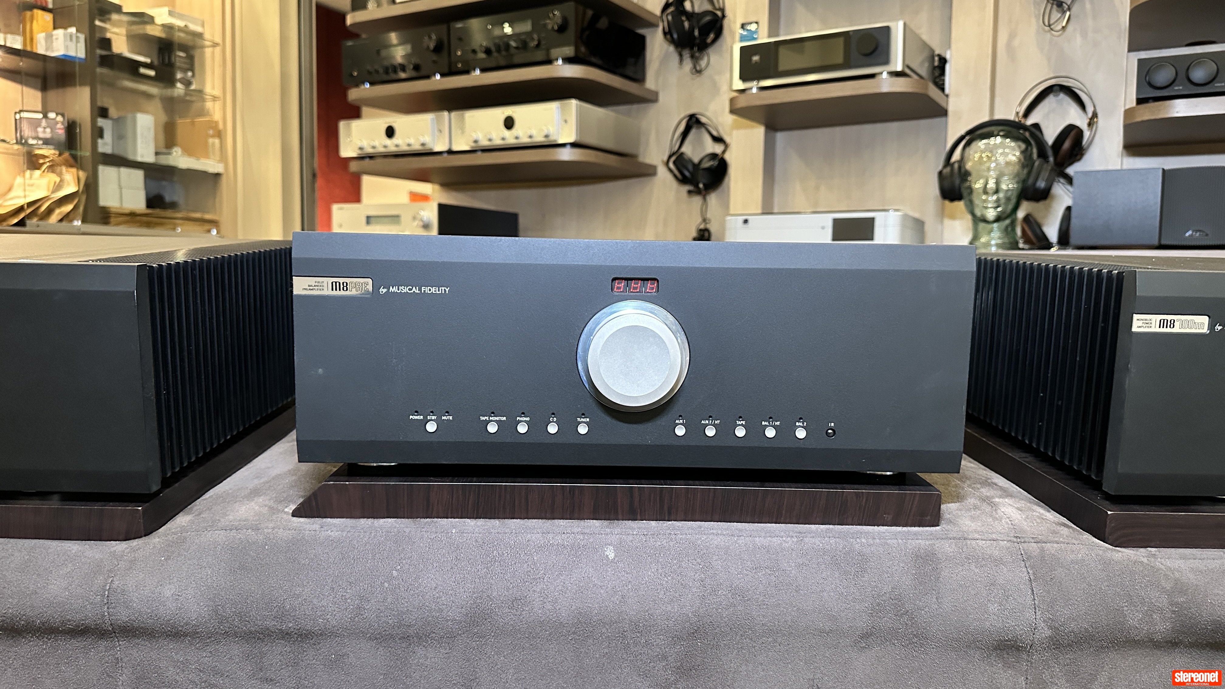 Musical Fidelity M8PRE & M8-700M Pre / Power Combination - Pre ...