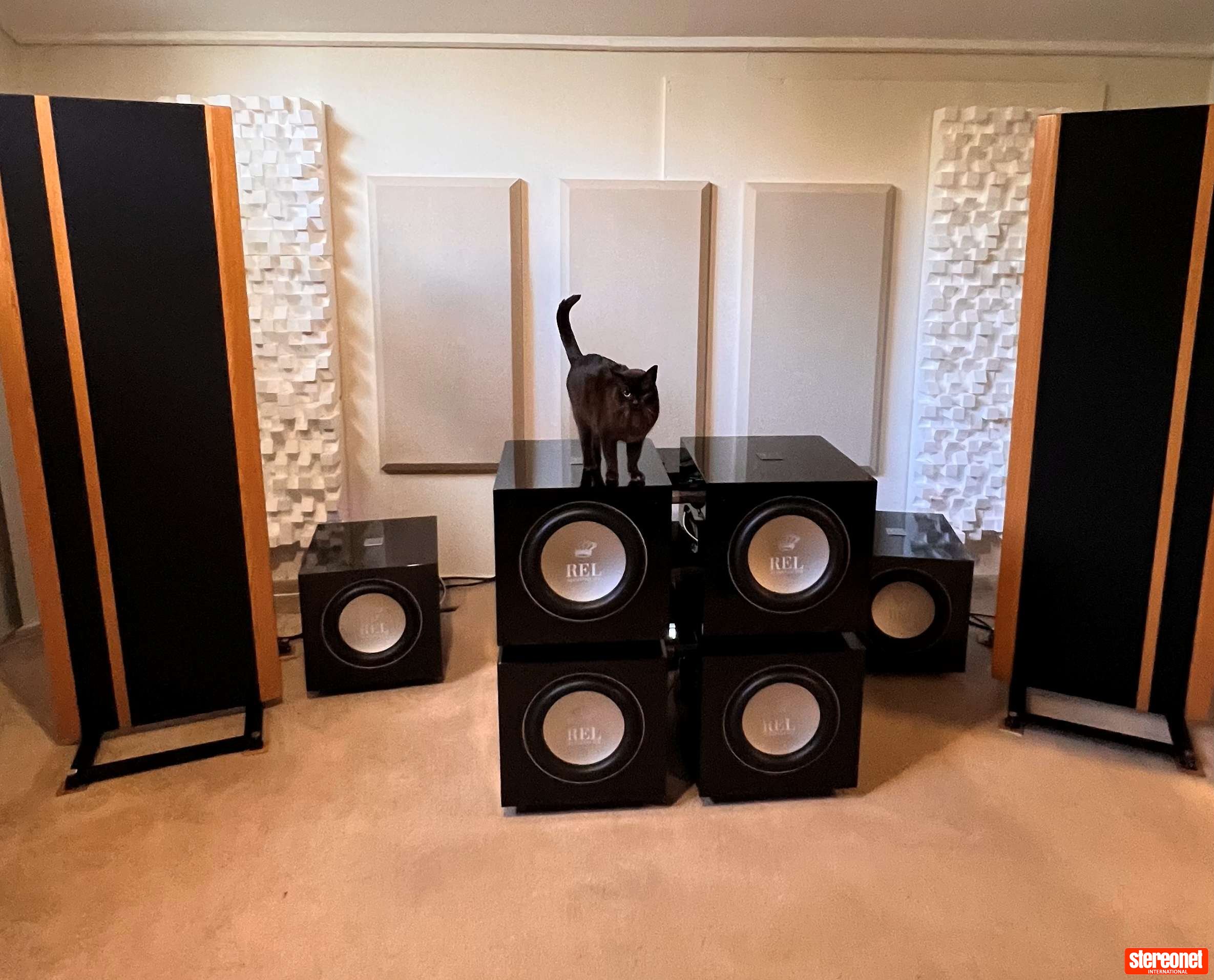 REL Acoustics S8/12 X 4 Subwoofer (Active / Powered) - Subwoofers ...