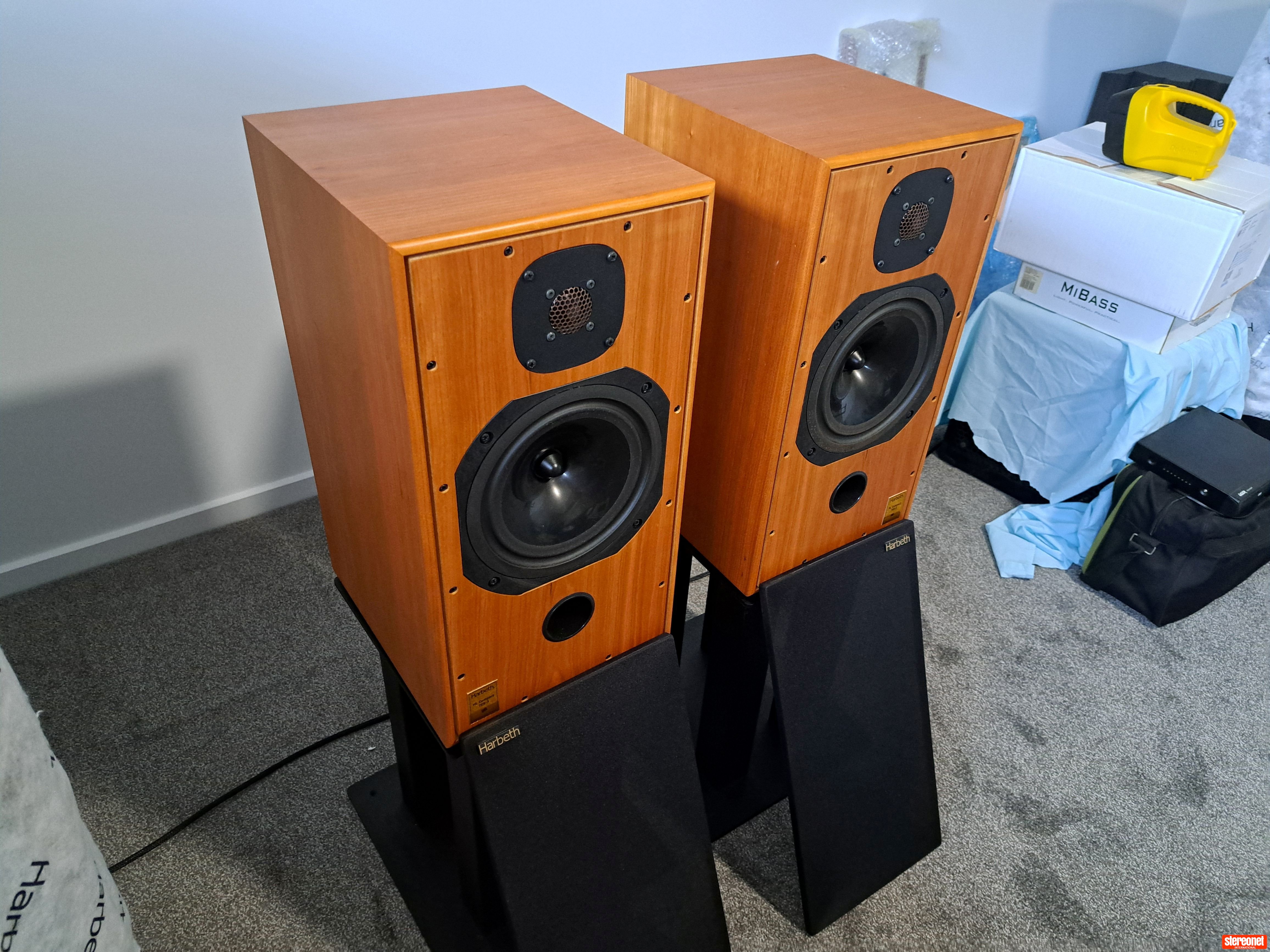 Harbeth C7ES3 Bookshelf Loudspeakers - Bookshelf & Small Monitors ...