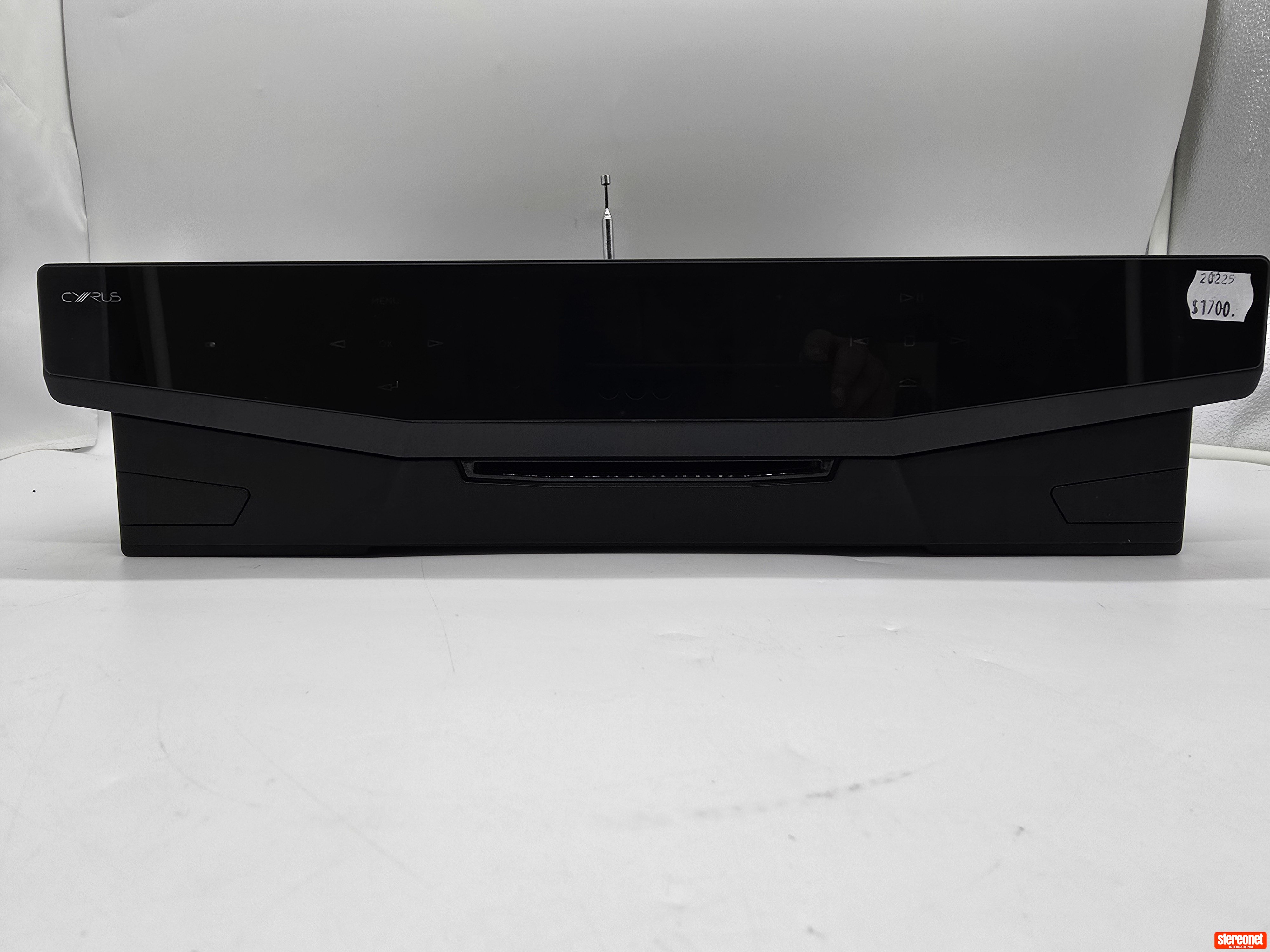 Cyrus Lyric THREE Integrated Amplifier (Solid State) - Integrated ...