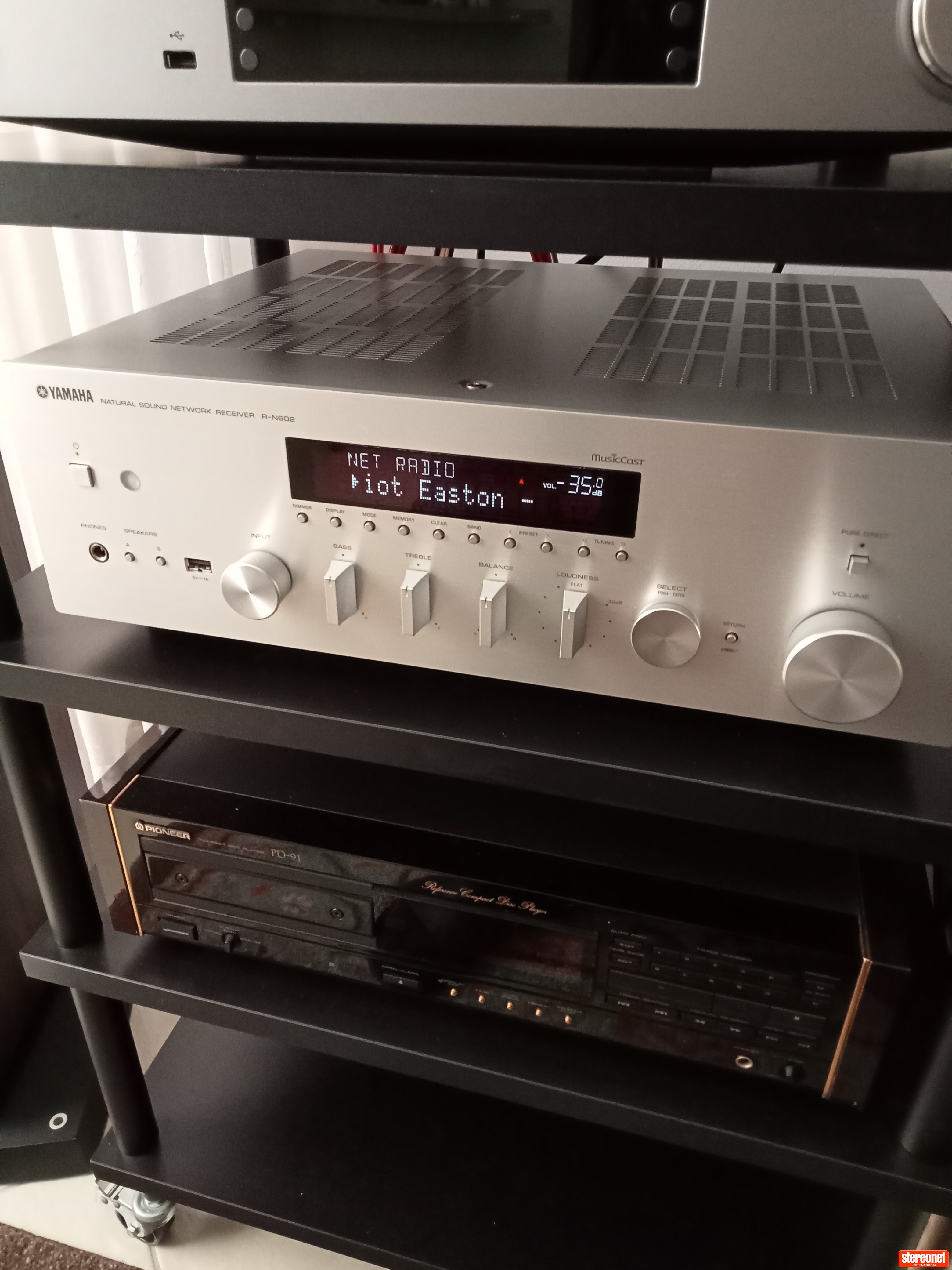 Yamaha R-N602 Stereo Receiver - Integrated Amplifiers - StereoNET